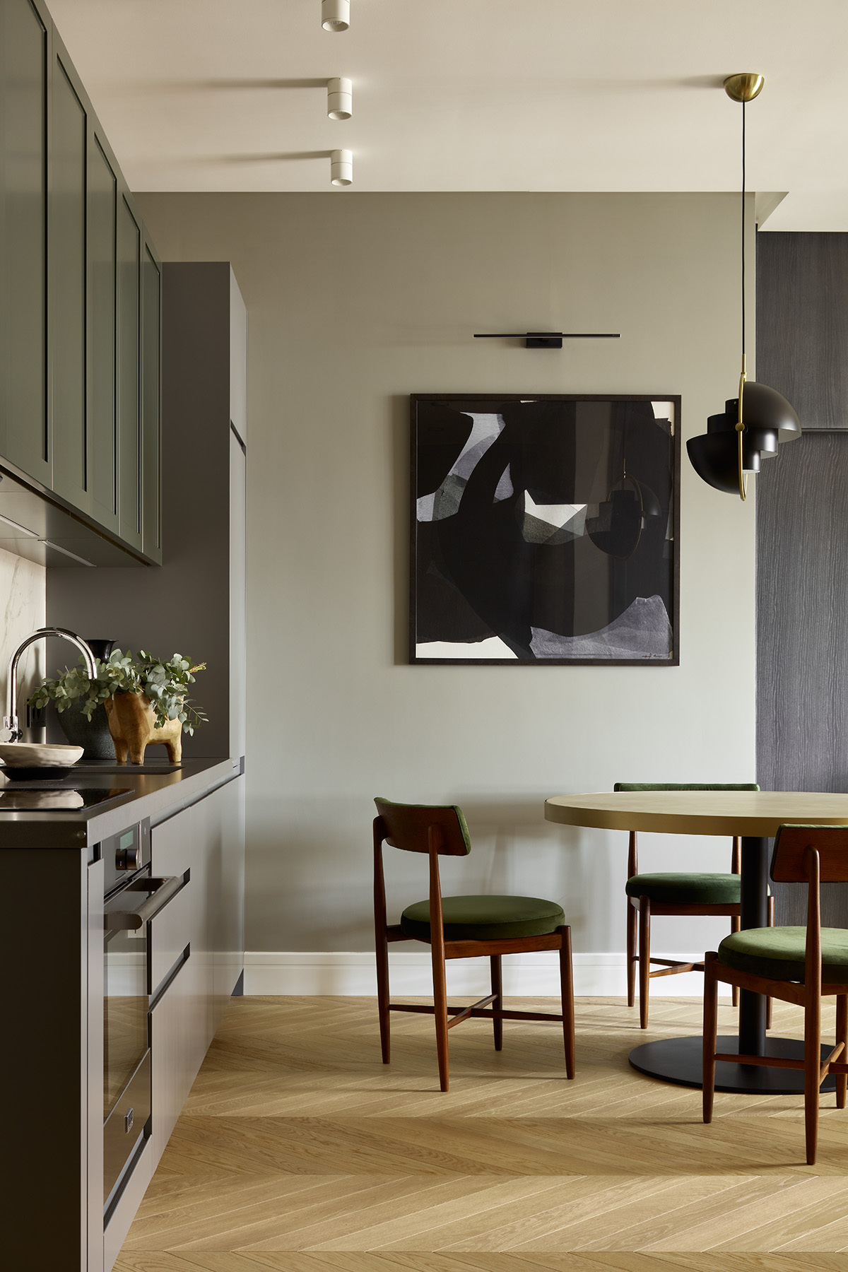 Gallery of Apartment in Novopeschanaya / Aiya Design - 12