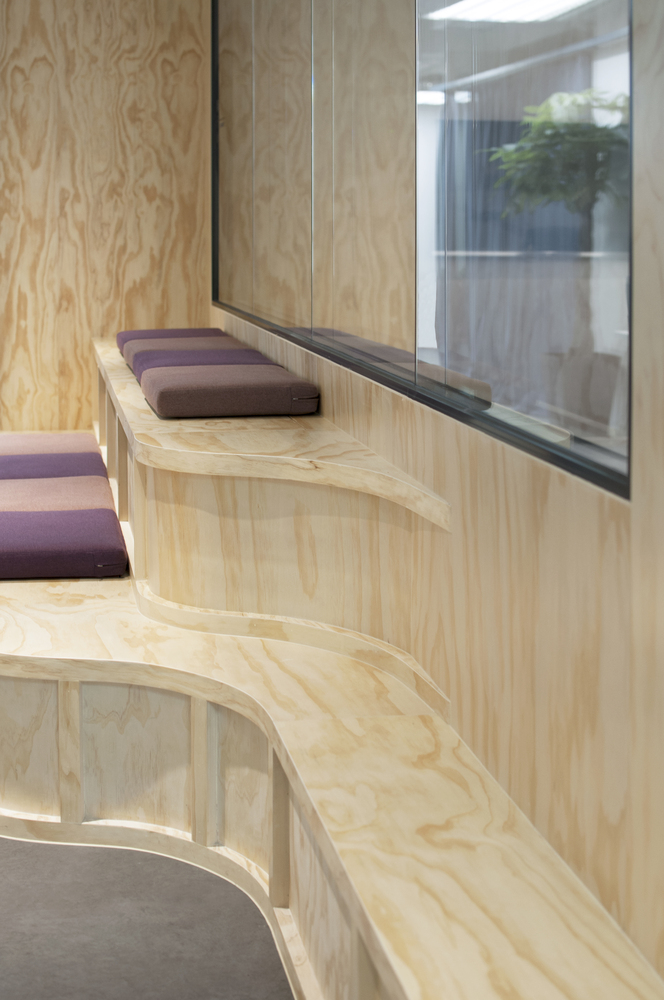 Gallery of Layered Frames Workplace / Bean Buro - 7