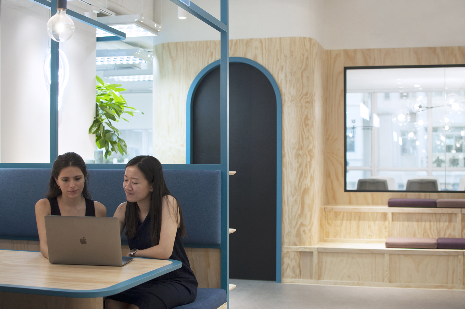 Gallery of Layered Frames Workplace / Bean Buro - 24