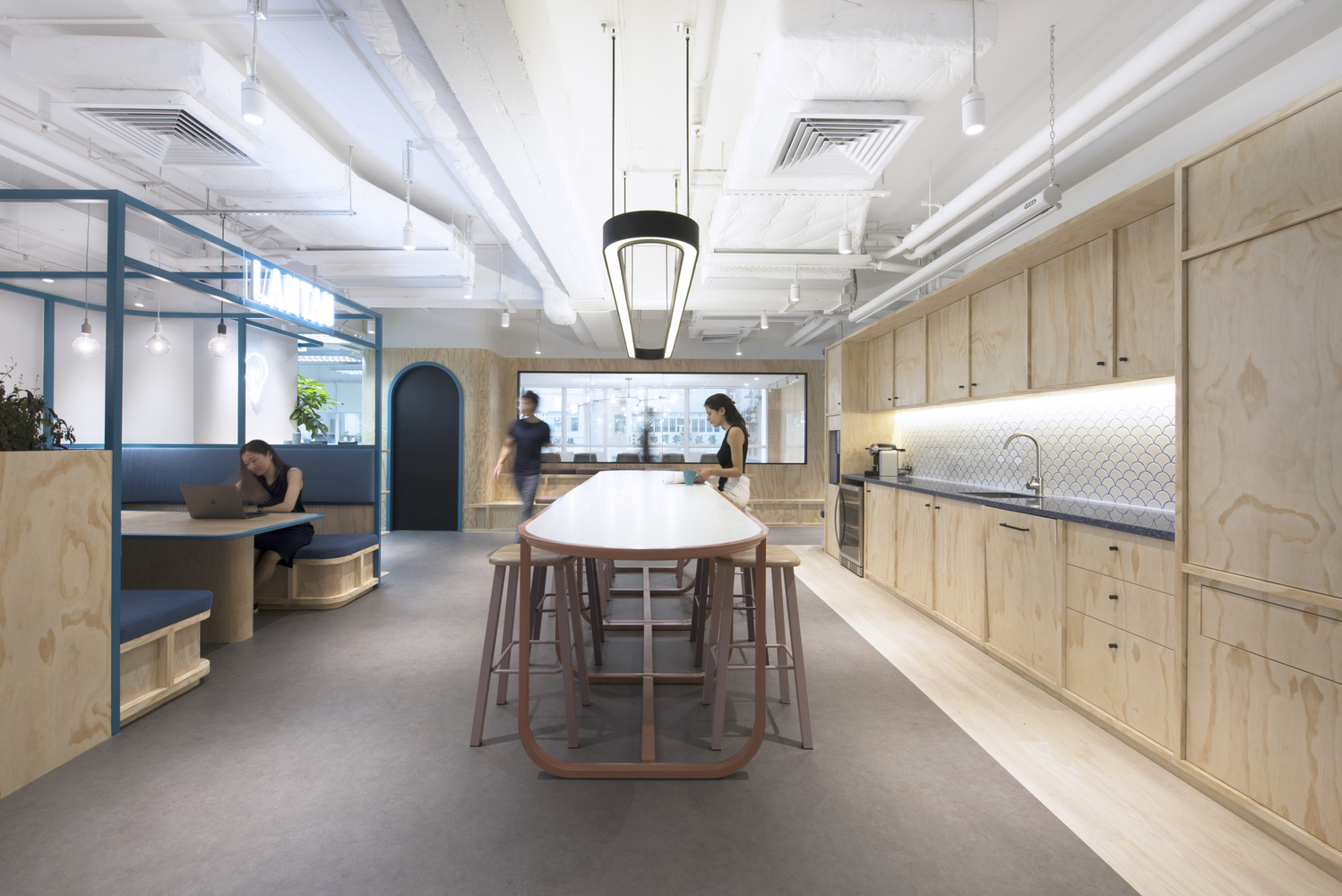 Gallery of Layered Frames Workplace / Bean Buro - 19