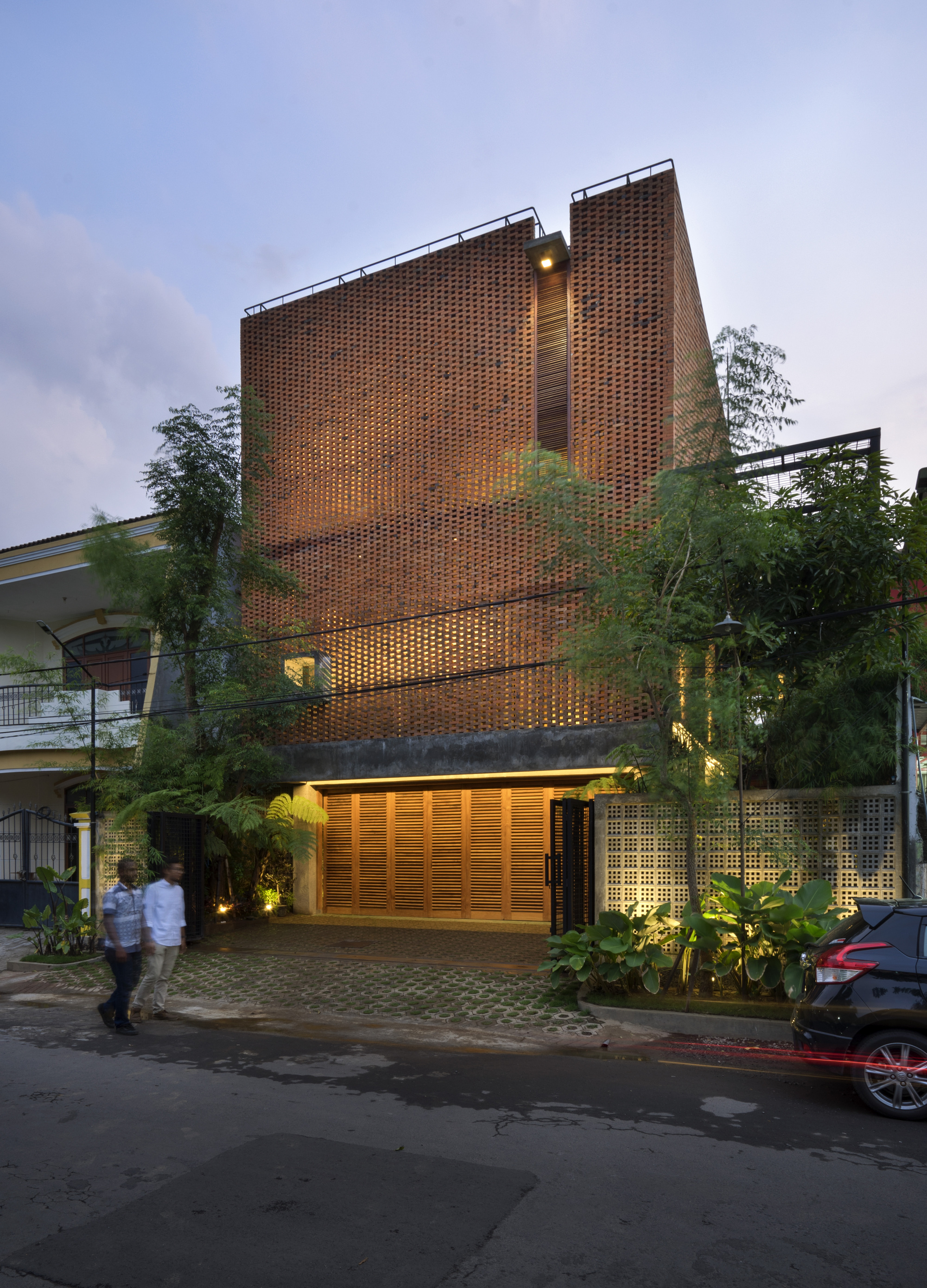 Galería de Casa Omah Boto / Andyrahman Architect - 10