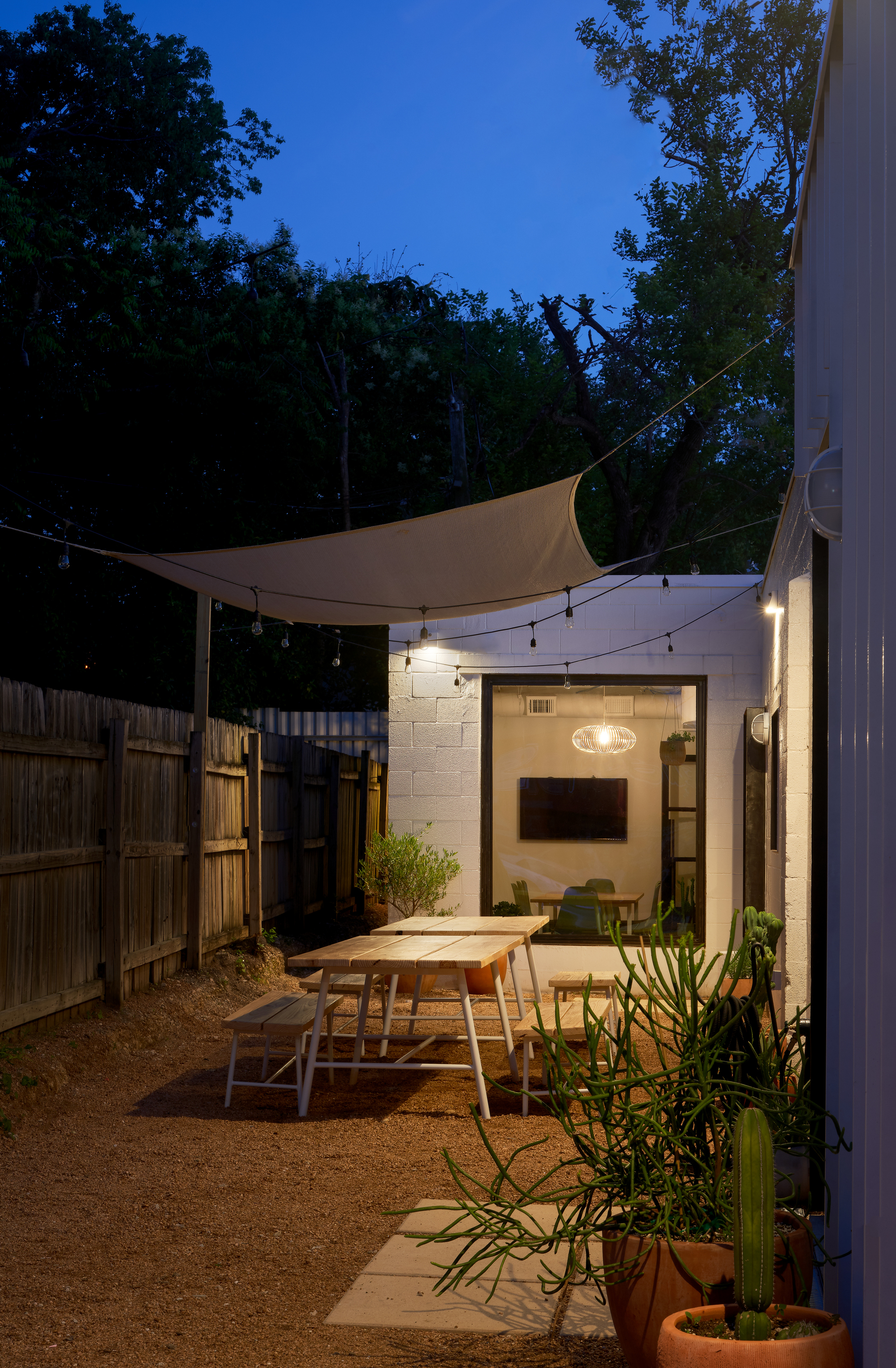 Gallery of The Commune Collaborative Workspace / Hunt Architecture - 15