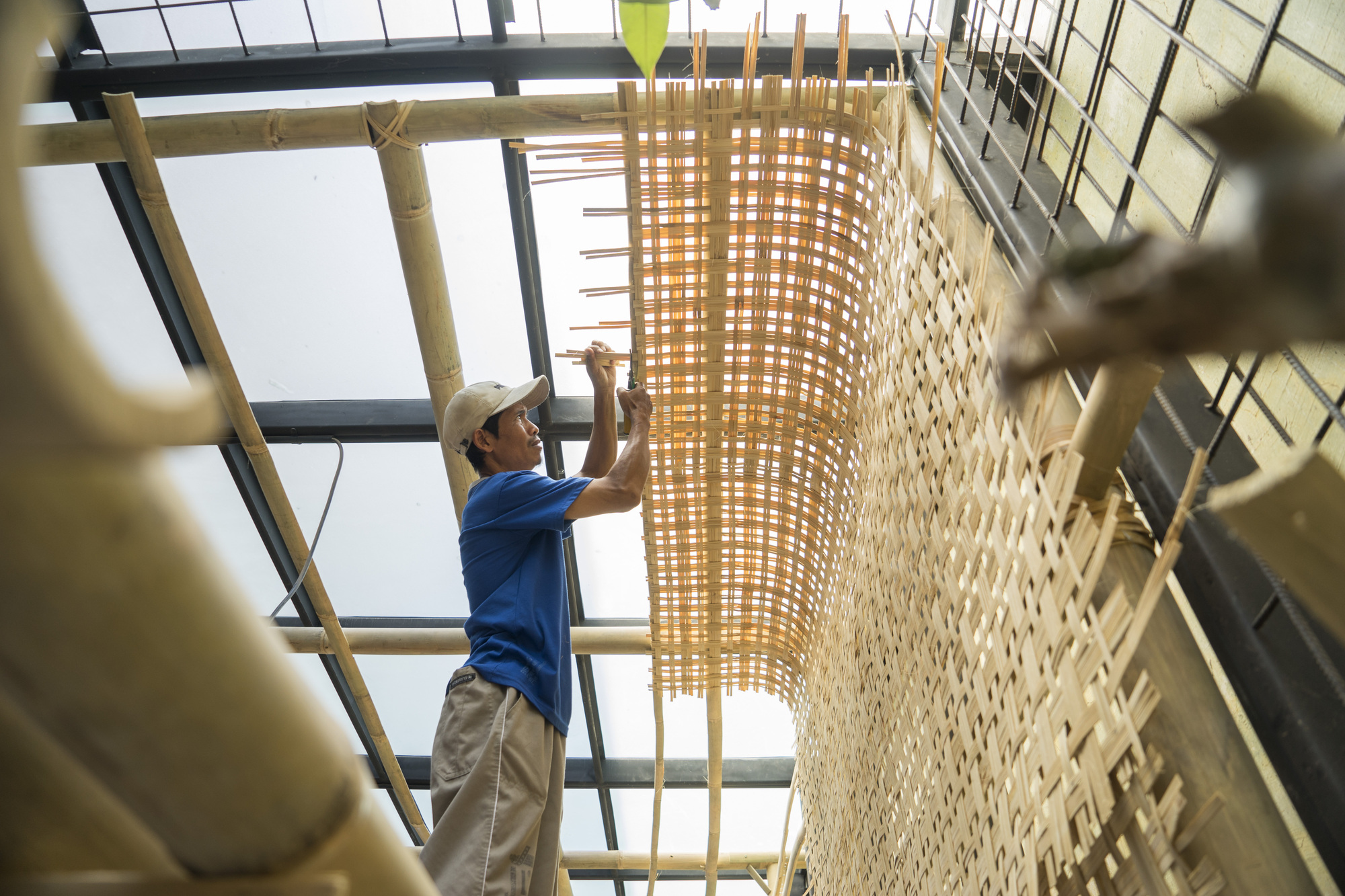 Galería de Casa Omah Boto / Andyrahman Architect - 18