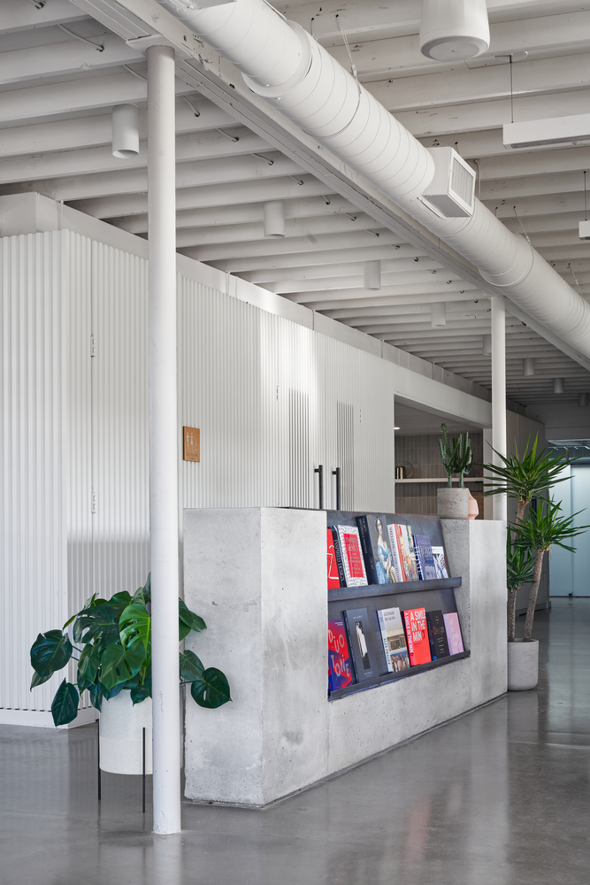 Gallery of The Commune Collaborative Workspace / Hunt Architecture - 23