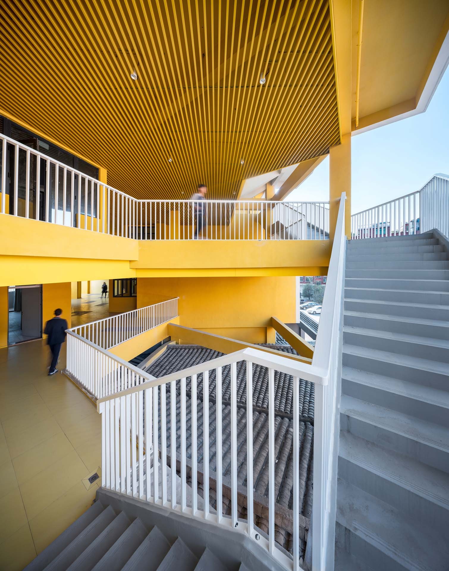 Gallery of Yiwu Foreign Languages School / LYCS Architecture - 11