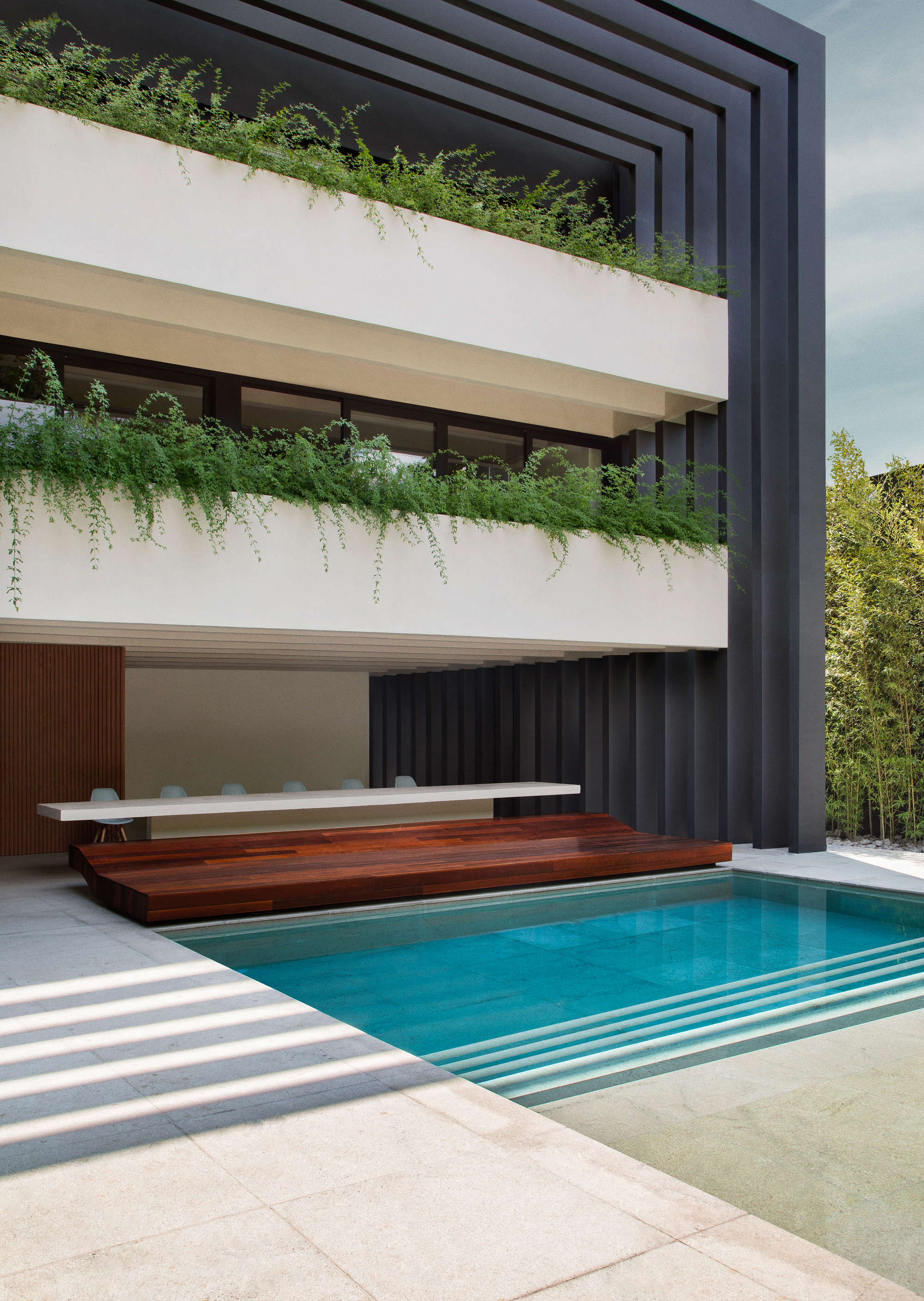 Gallery of Parallel House / Studio Guilherme Torres - 6