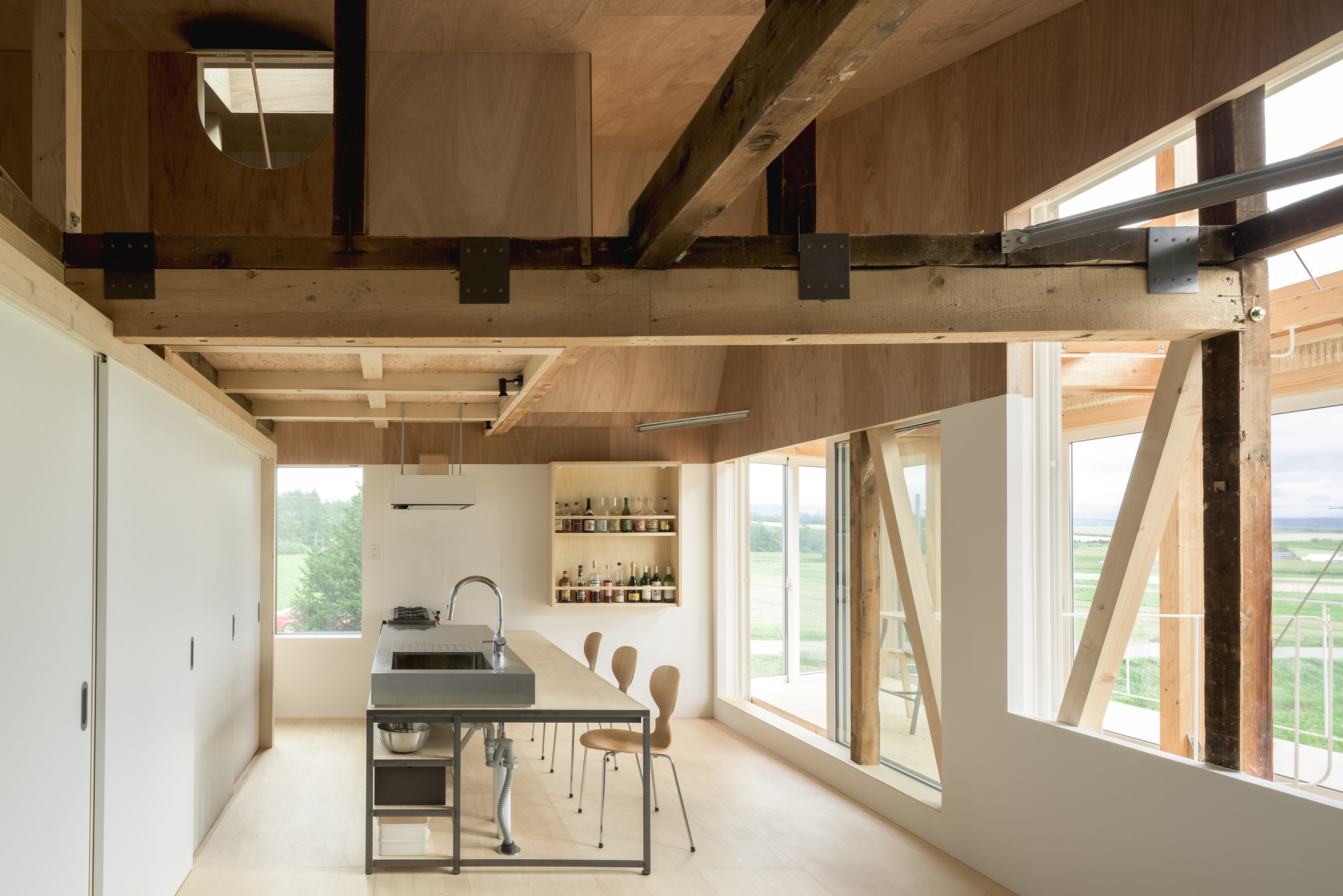Gallery of The Deformed Roof House of Furano / Yoshichika Takagi ...