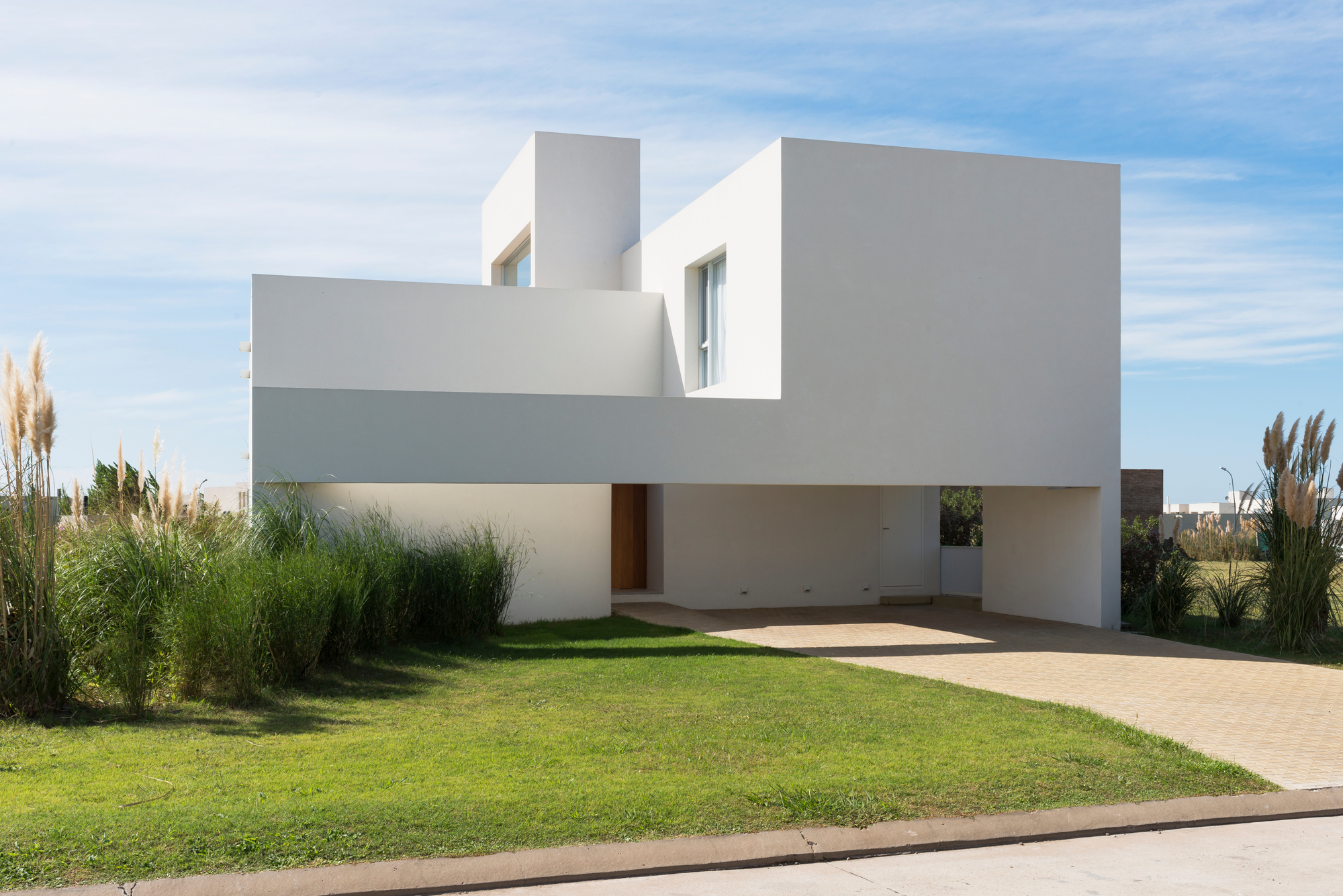 Gallery of M&P House / Nicolás Campodonico - 14