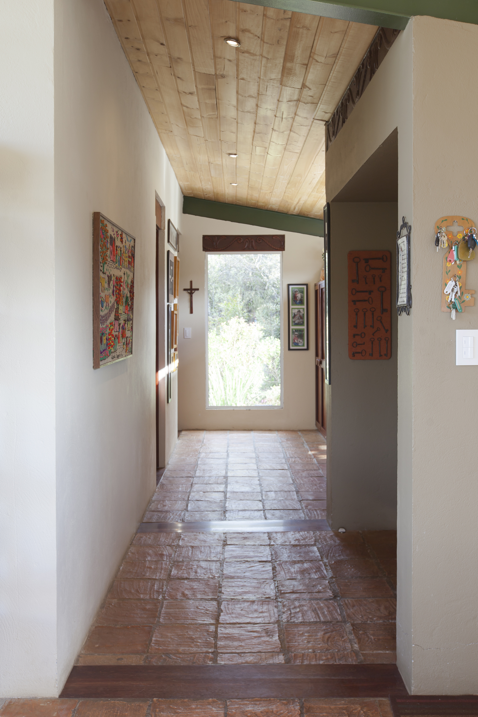 Gallery of 11 Colombian Houses That Feature Exposed Brick - 6