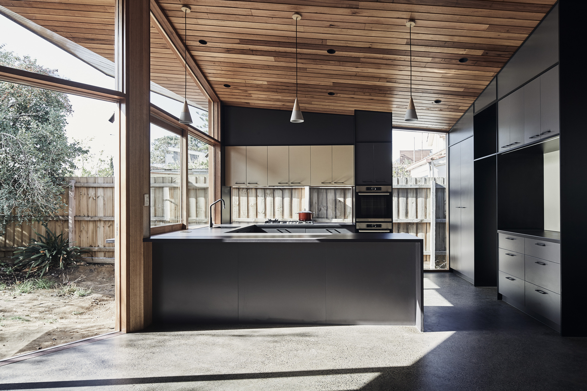 Gallery of Barton House / Julie Firkin Architects - 12