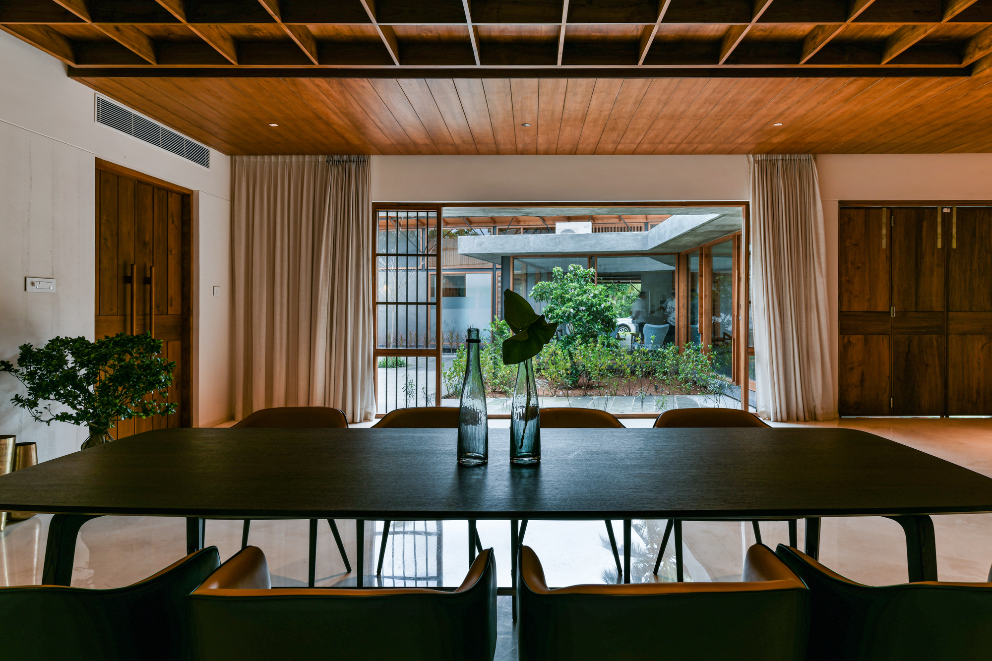 Gallery of The Skew House / Thought Parallels - 20