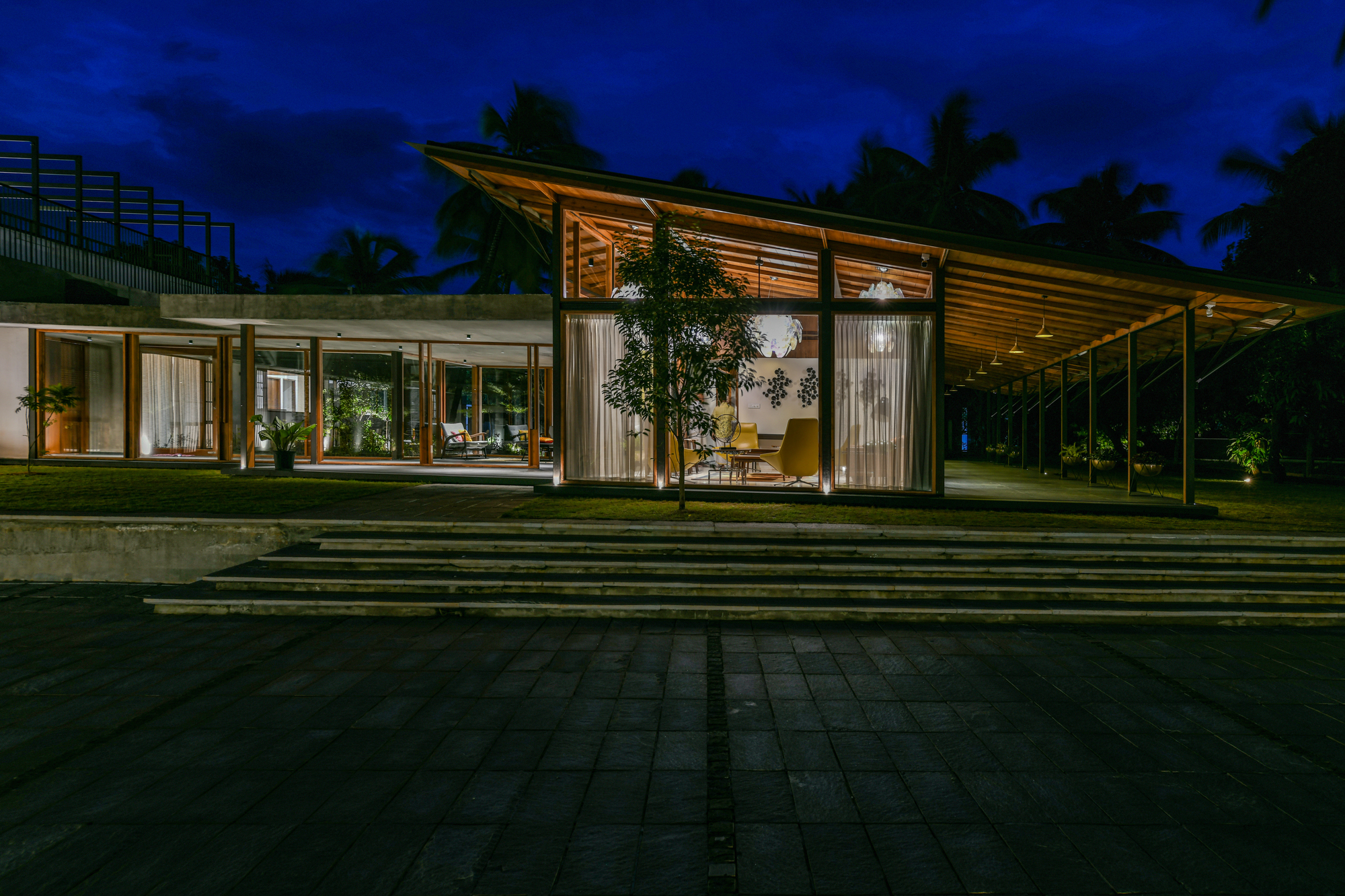 Gallery of The Skew House / Thought Parallels - 21