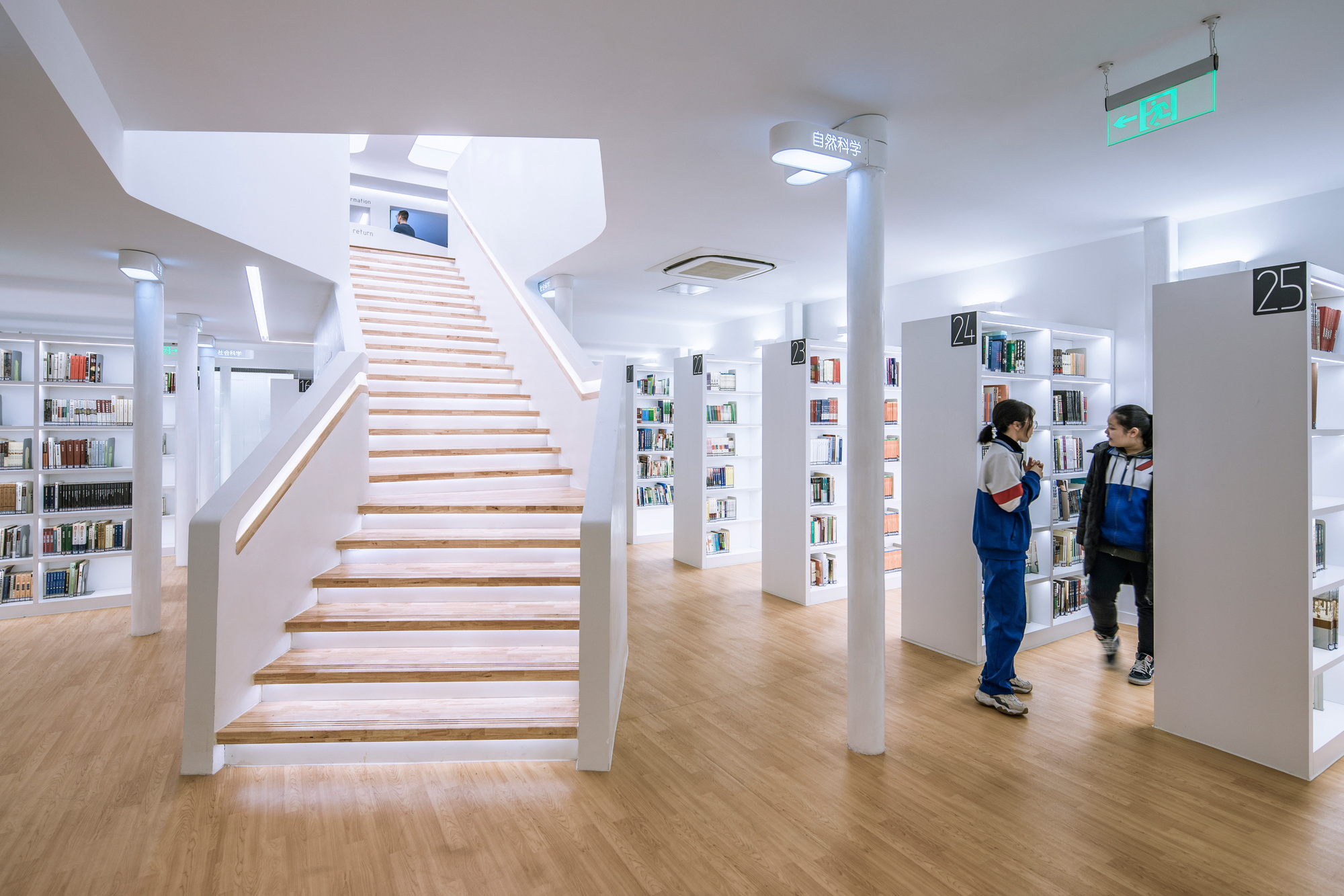 Gallery of Jingshan School Library Renovation / Hui-Yin Design ...