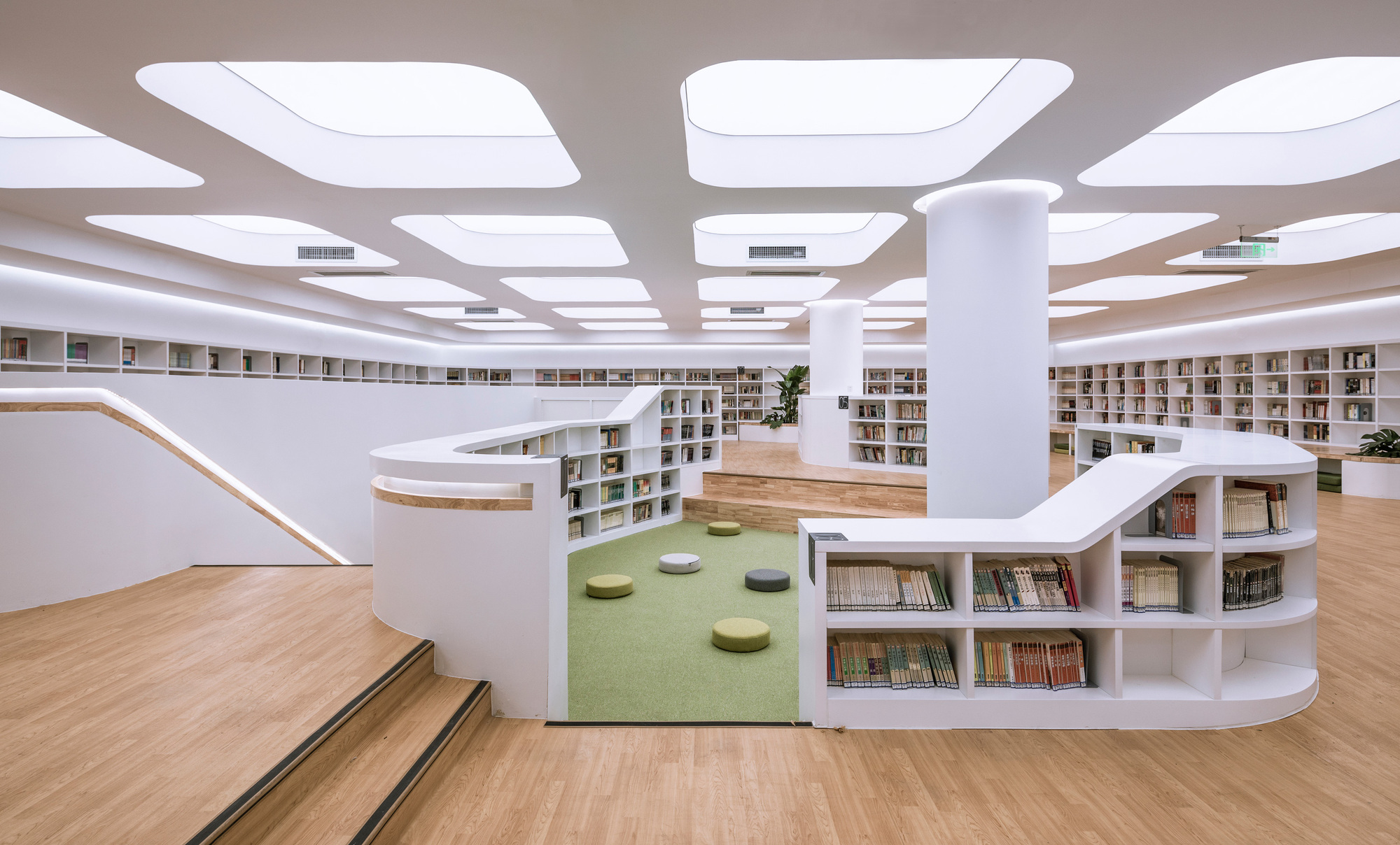 Gallery of Jingshan School Library Renovation / Hui-Yin Design ...