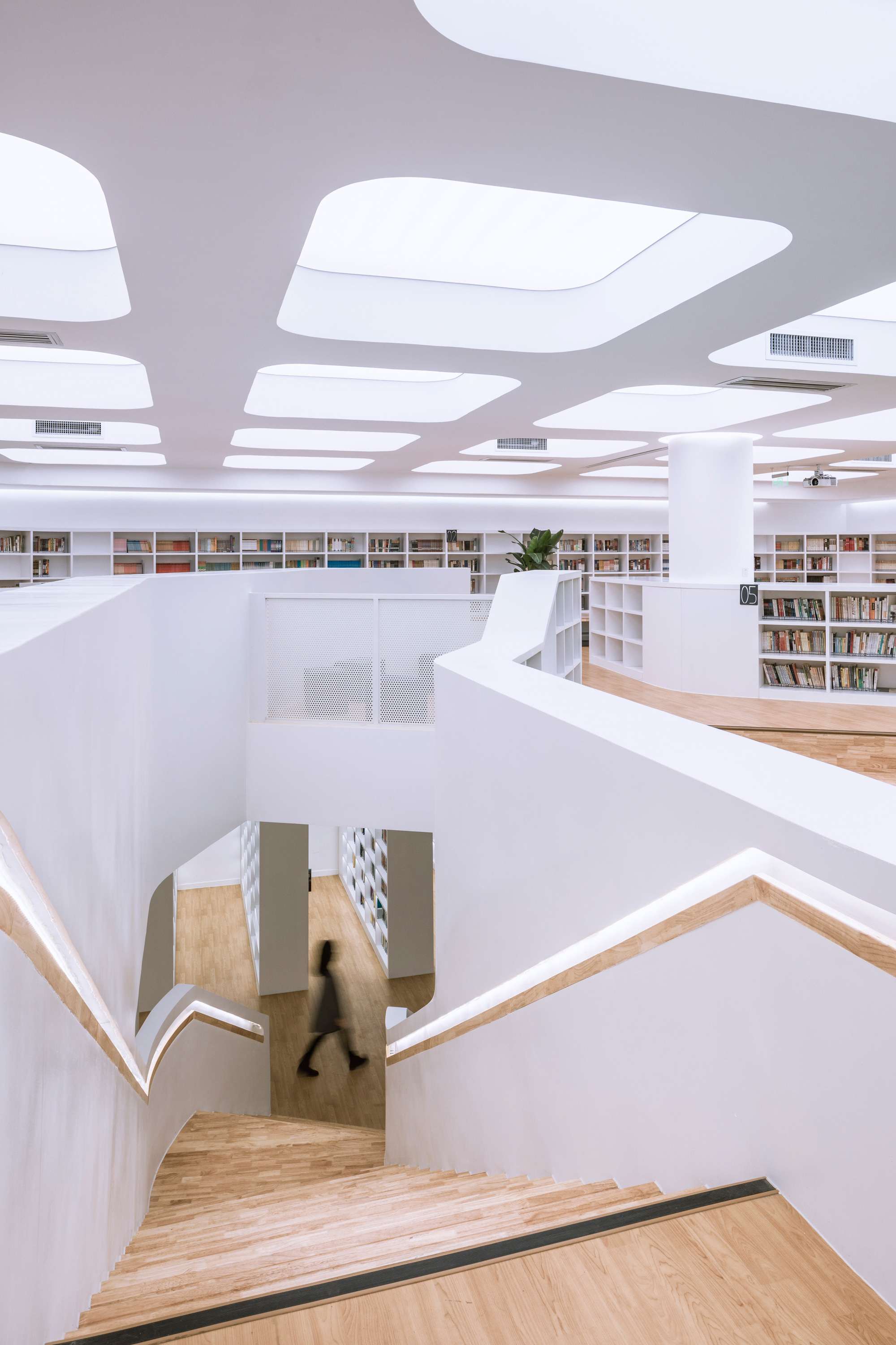 Gallery of Jingshan School Library Renovation / Hui-Yin Design ...