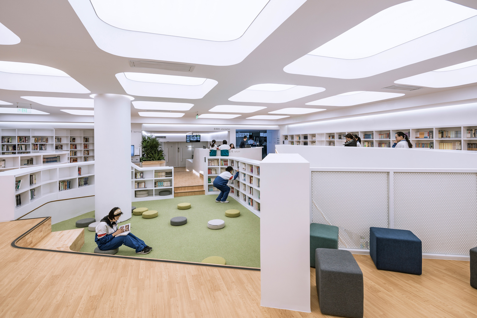 Gallery of Jingshan School Library Renovation / Hui-Yin Design ...