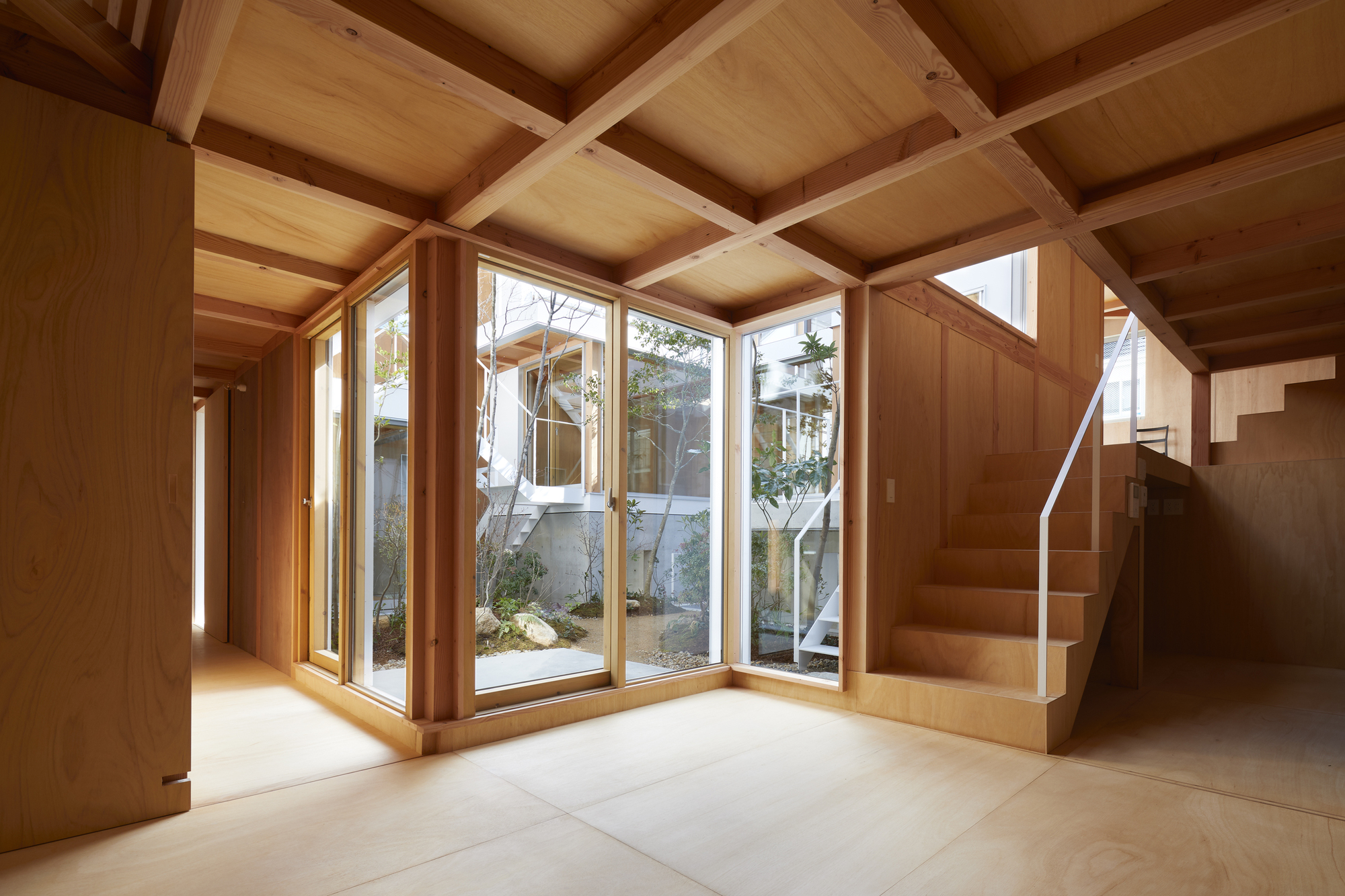 Gallery of Loop Terrace House / Tomohiro Hata Architect and Associates - 8