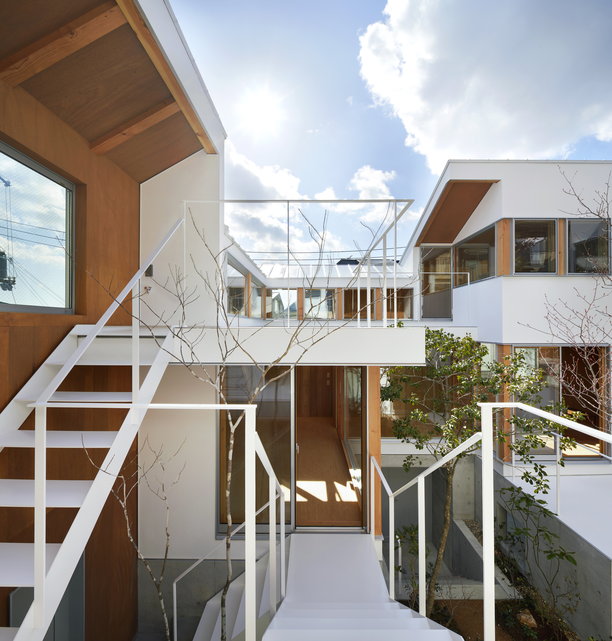 Gallery of Loop Terrace House / Tomohiro Hata Architect and Associates - 6