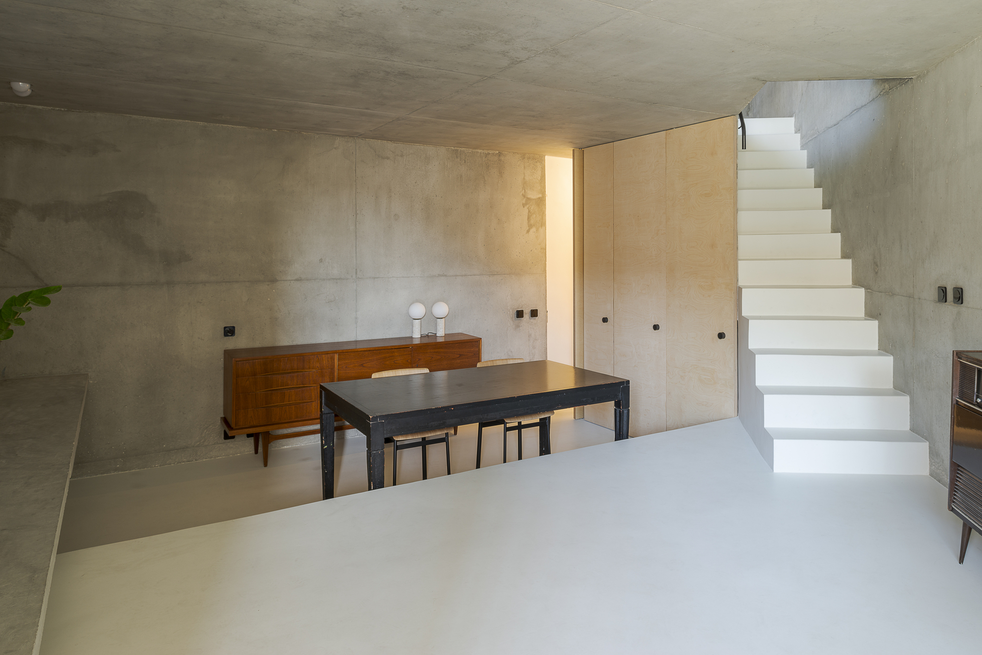 Gallery of Triangular House / STUDIO_LPP - 8