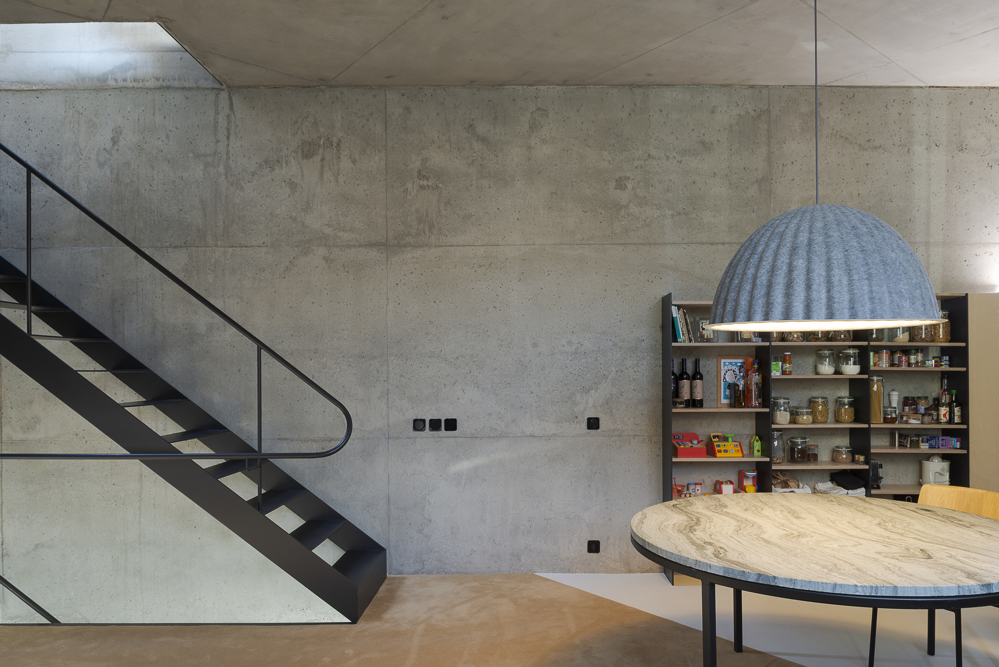 Gallery of Triangular House / STUDIO_LPP - 3