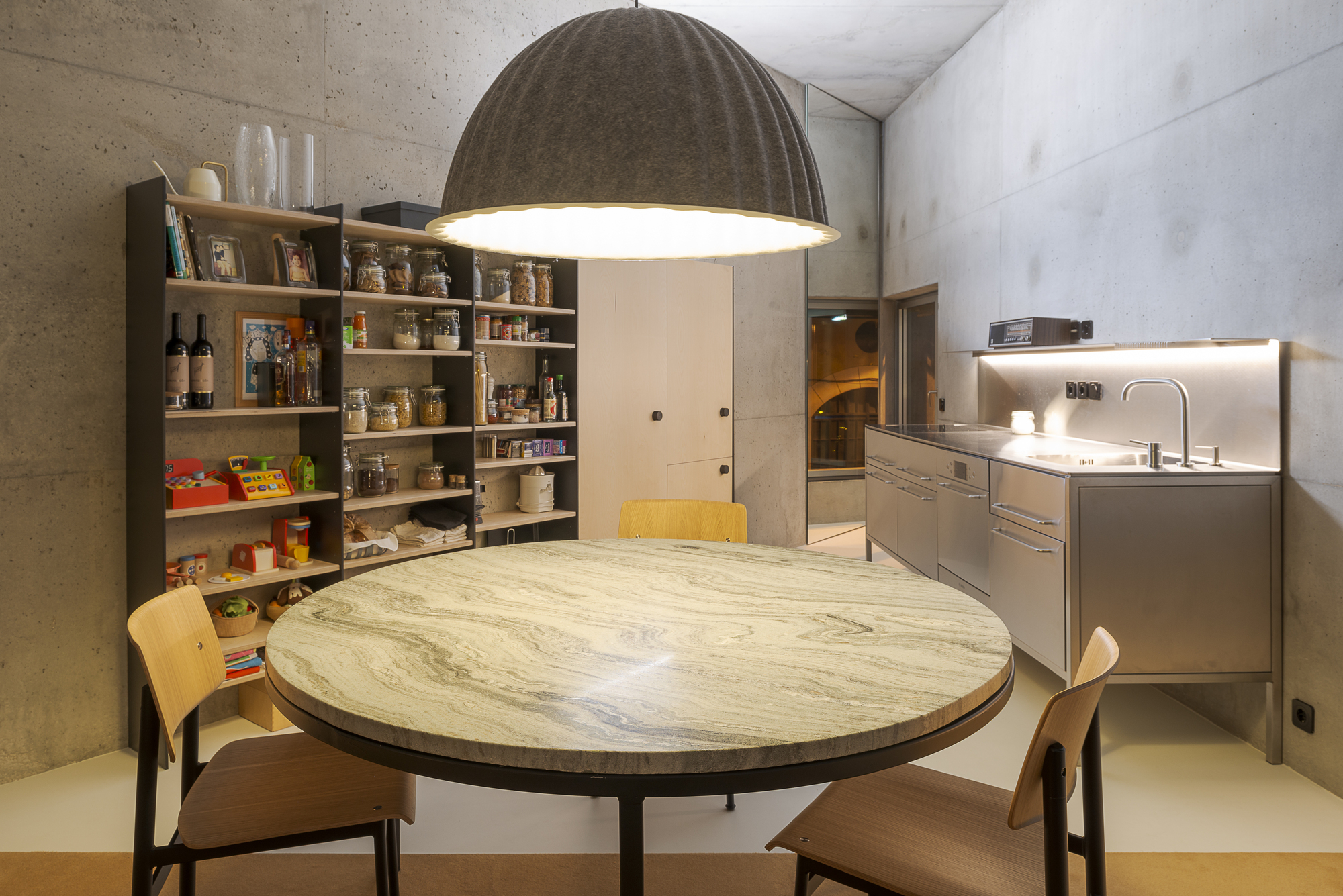 Gallery of Triangular House / STUDIO_LPP - 13