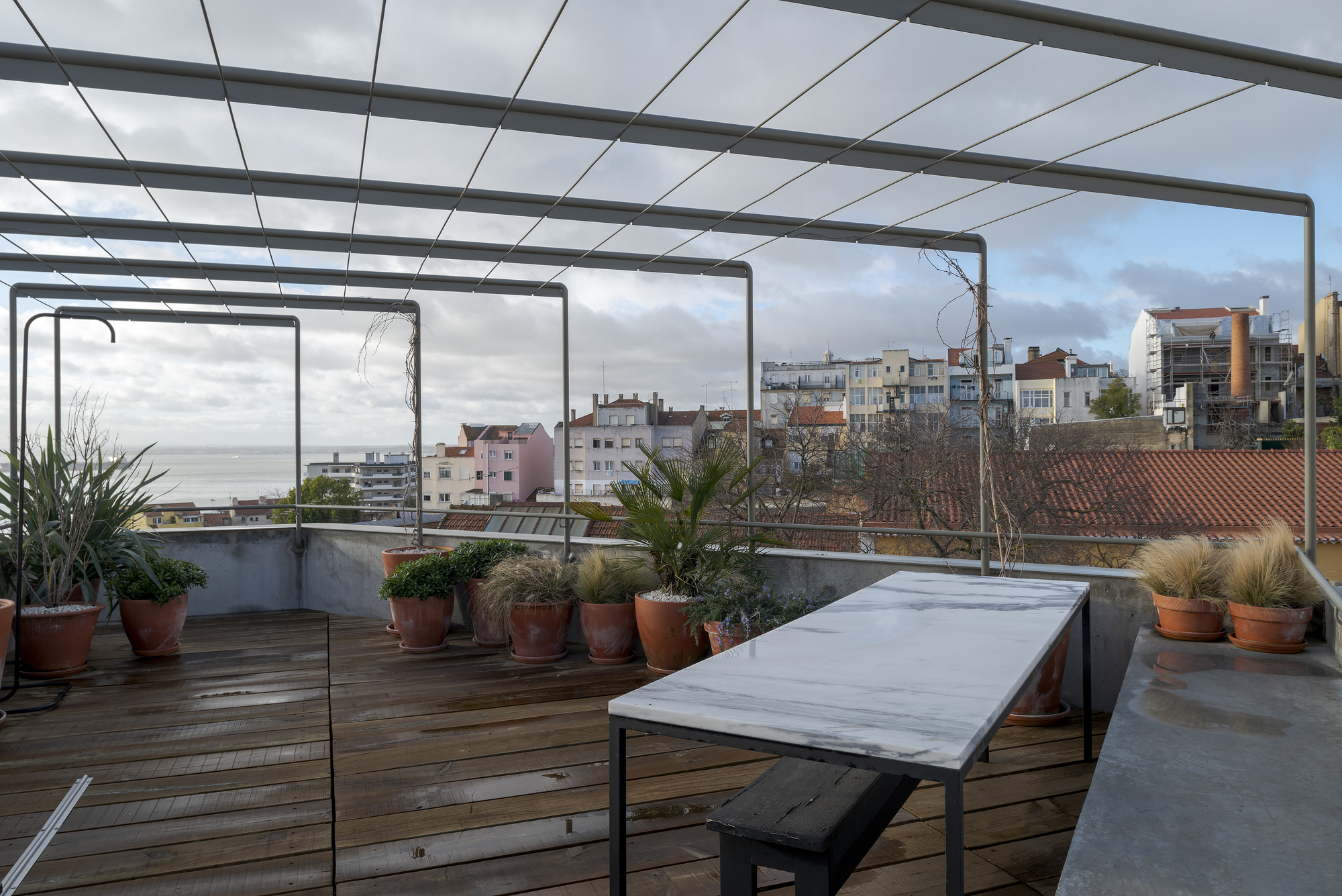 Gallery of Triangular House / STUDIO_LPP - 22