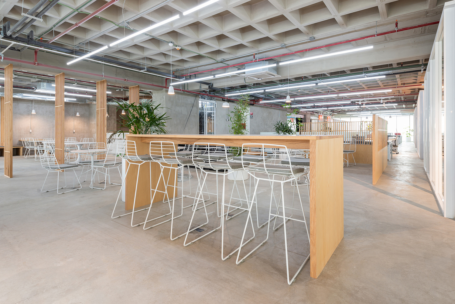 Gallery of 16 Projects that Push the Free Plan to its Limits - 2