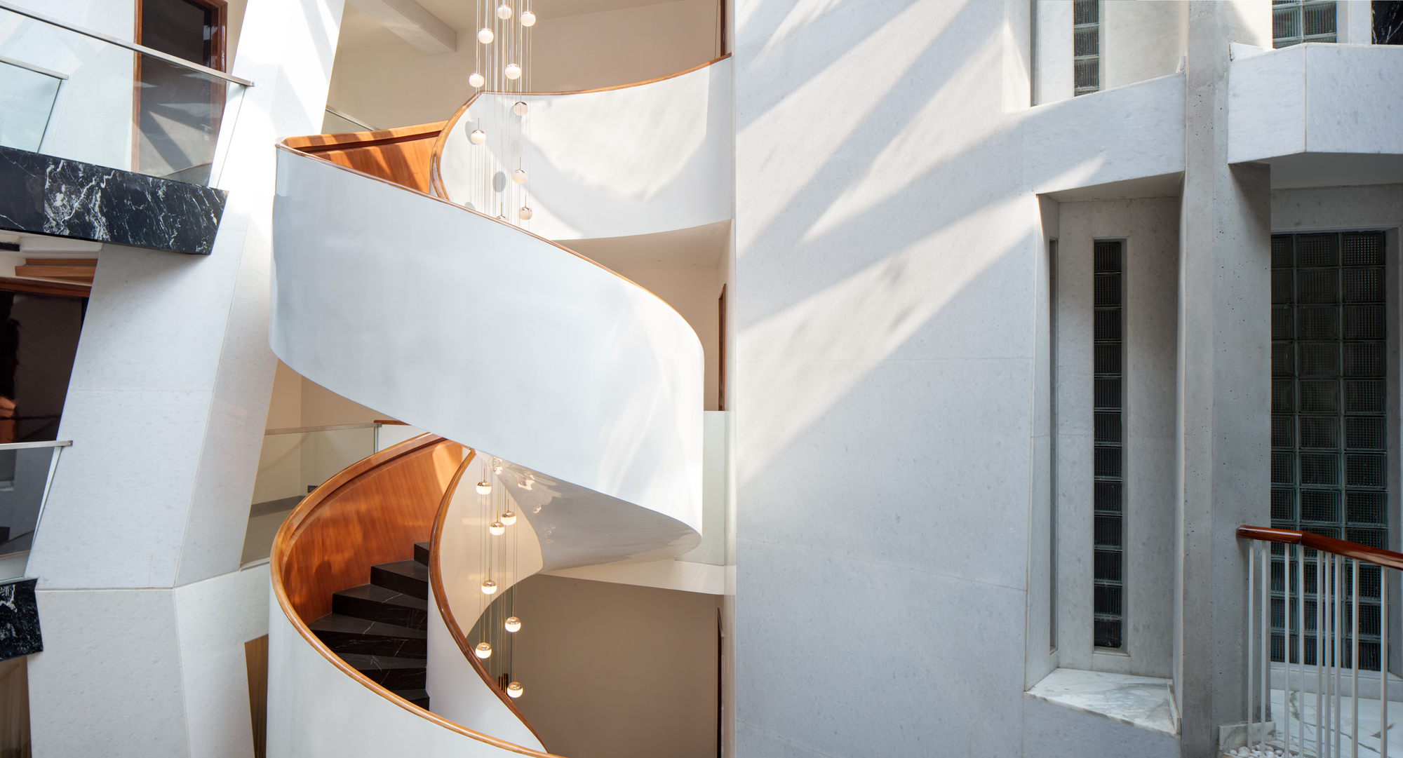 Gallery of Cleft House / Anagram Architects - 13
