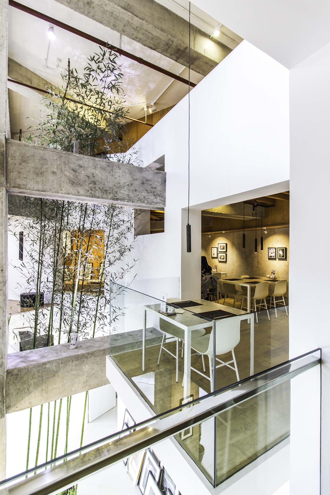 Gallery of laii Restaurant / maison h - 9