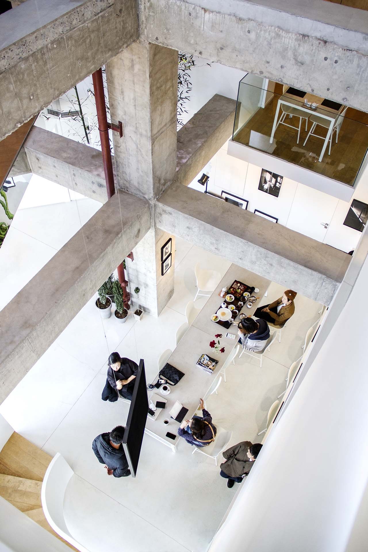 Gallery of laii Restaurant / maison h - 13