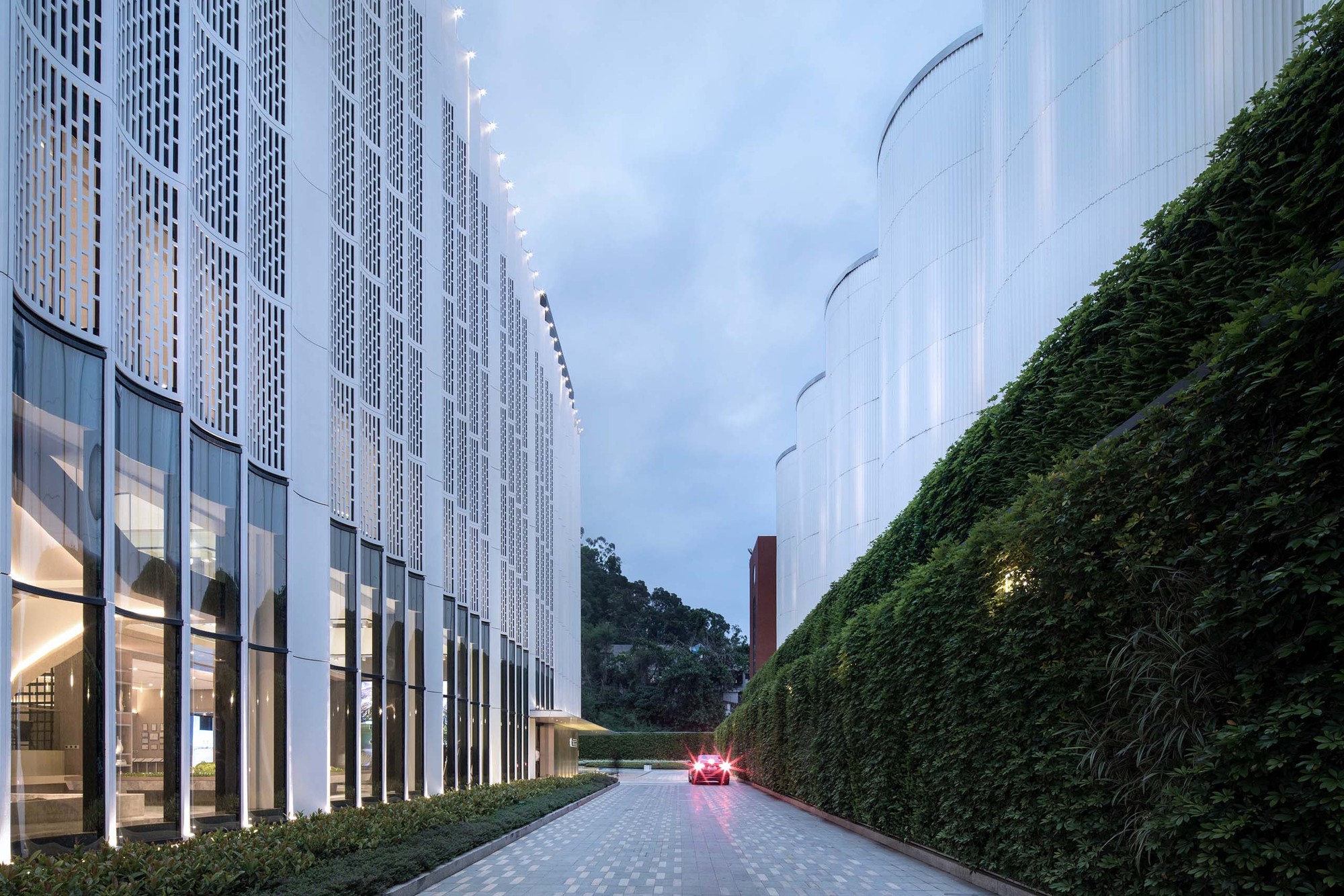 Gallery of YUE Art Gallery / BLACKhome - 9