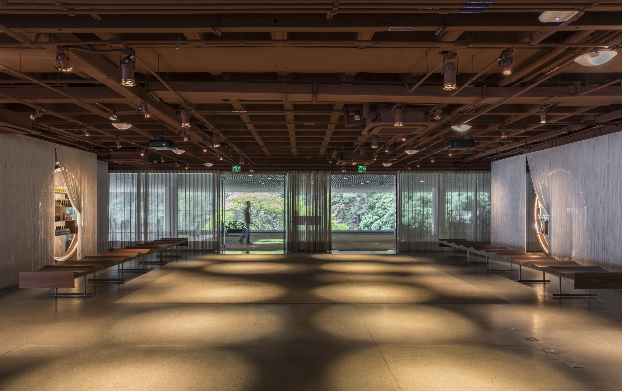 Gallery of Natura NASP Reception / Memola Estúdio + Vitor Penha - 9