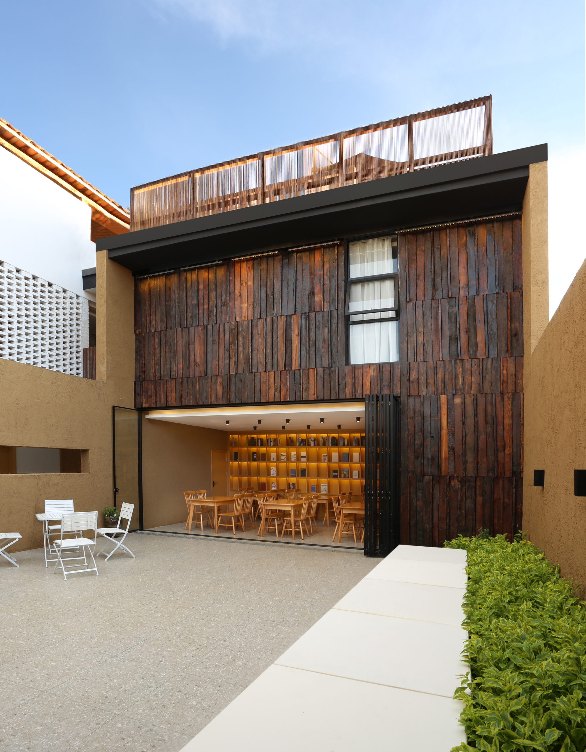 Gallery of Double House / Trim Architecture Group - 4