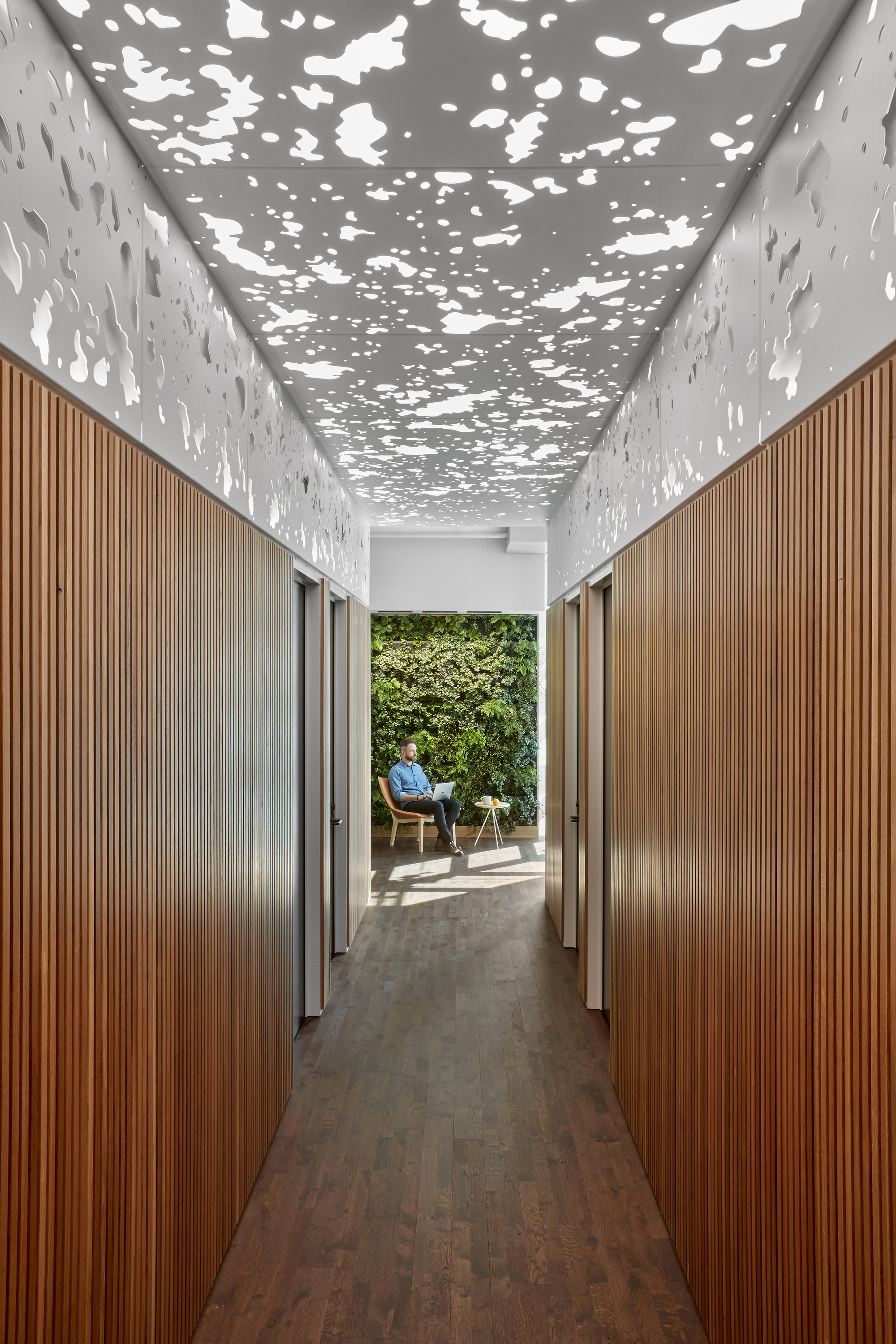 Gallery of Slack Headquarters / Studio O+A - 32