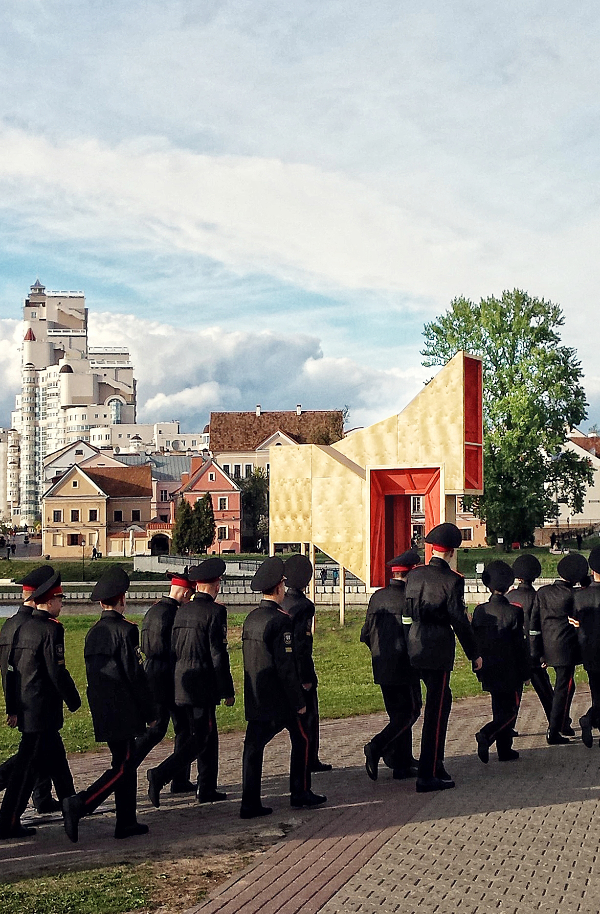 Gallery of Frame Pavilion / Menthol Architects - 13