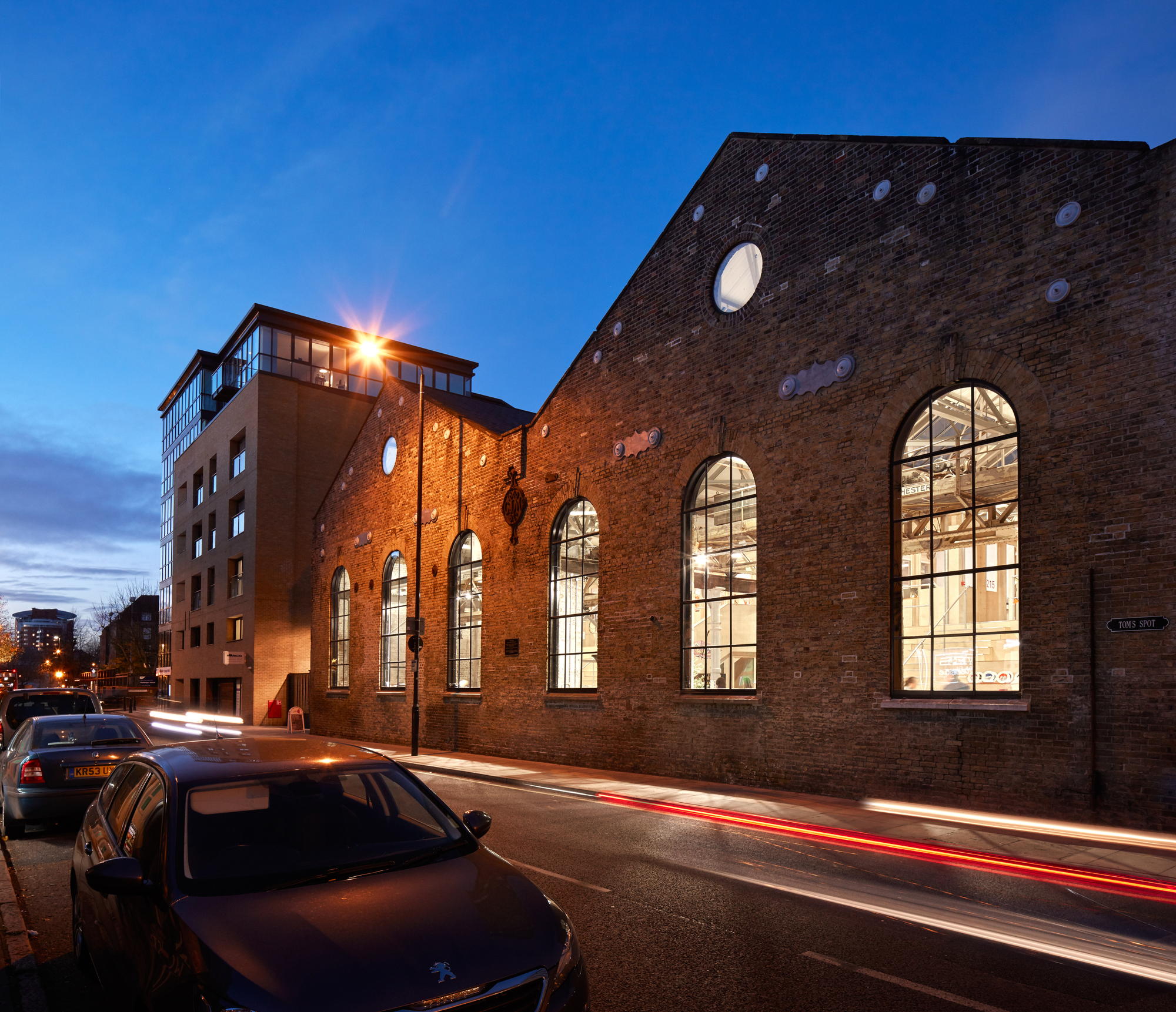 Gallery of The Forge Offices and Exhibition Space / Emrys Architects - 16