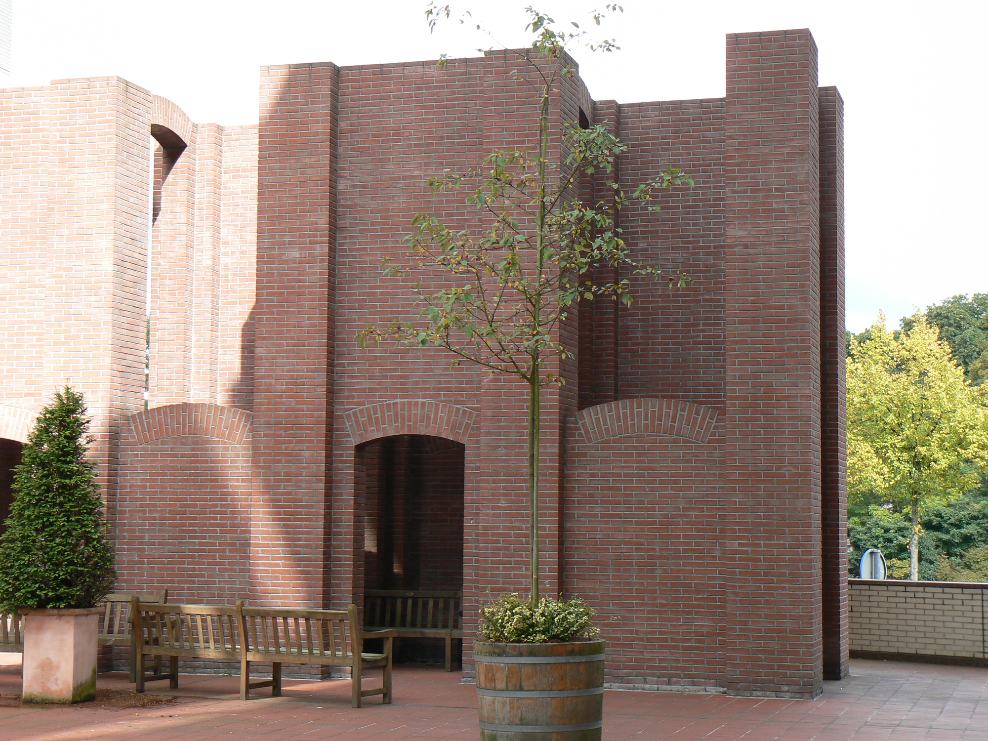 Galería de Per Kirkeby: esculturas públicas de ladrillo que no ...