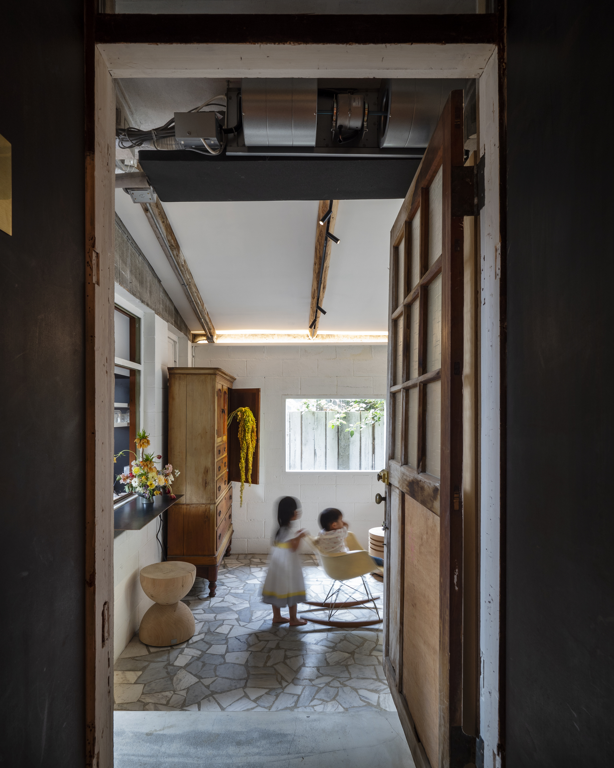 Gallery of Living Lab House / JC Architecture - 29