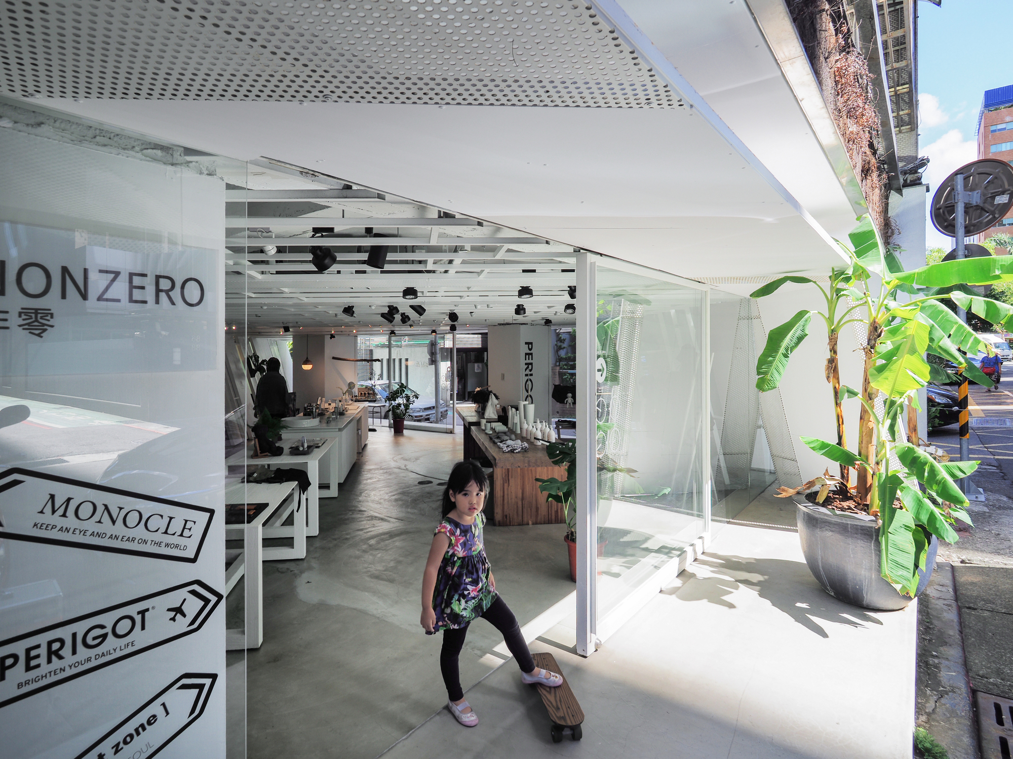 Gallery of Cutting Corner Store & Gallery / JC Architecture - 7