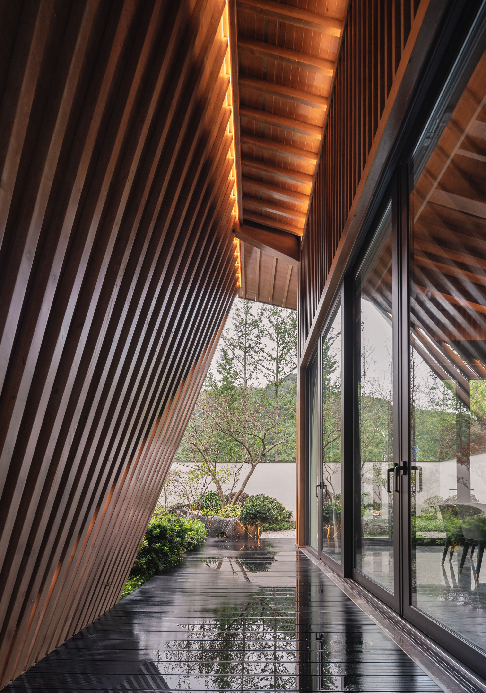 Gallery of Guoshi Luxury SPA Resort / CHALLENGE DESIGN - 20