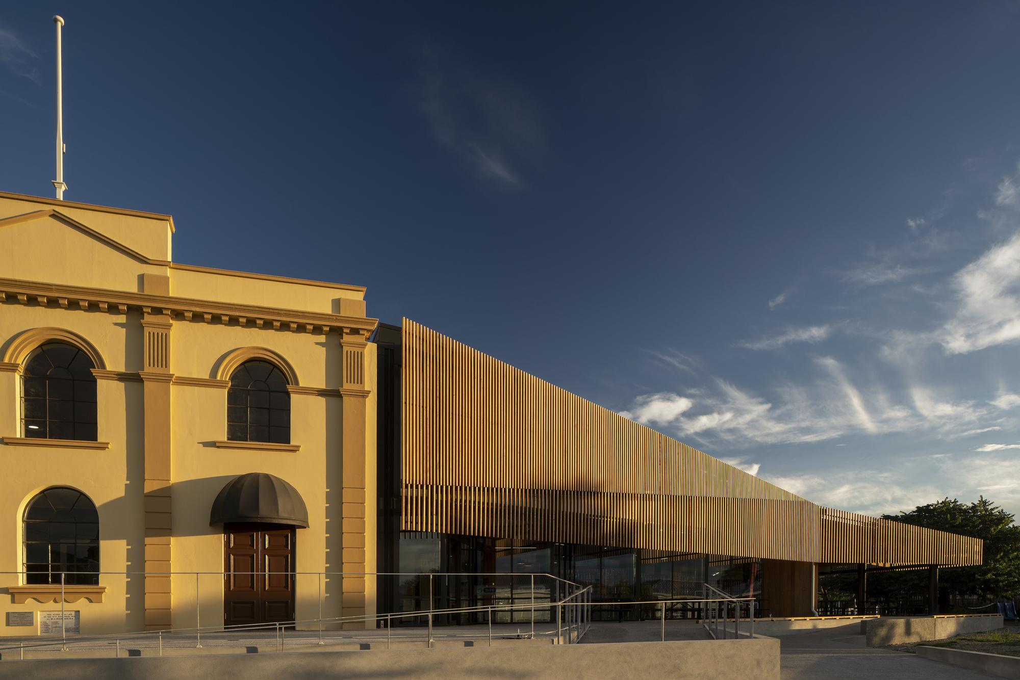 Waihinga Martinborough Community Centre / Warren and Mahoney | ArchDaily