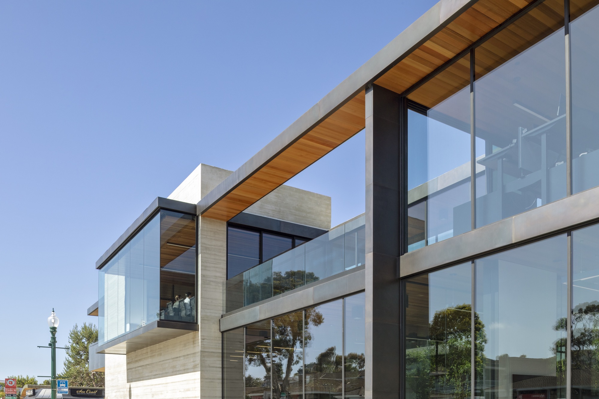 Gallery of C3 Bank Headquarters / Brett Farrow Architect - 3