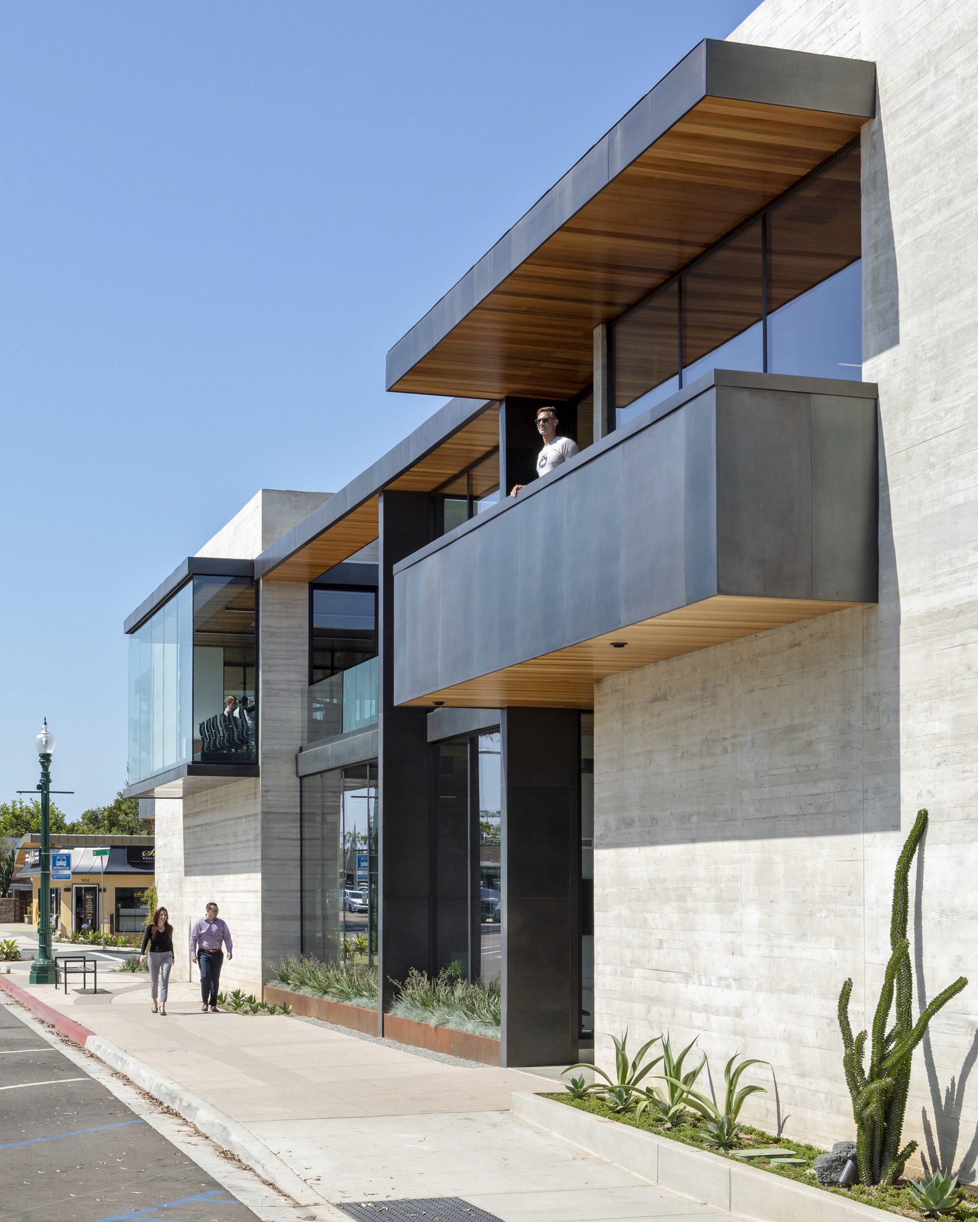 Gallery of C3 Bank Headquarters / Brett Farrow Architect - 6