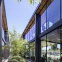 C3 Bank Headquarters / Brett Farrow Architect | ArchDaily