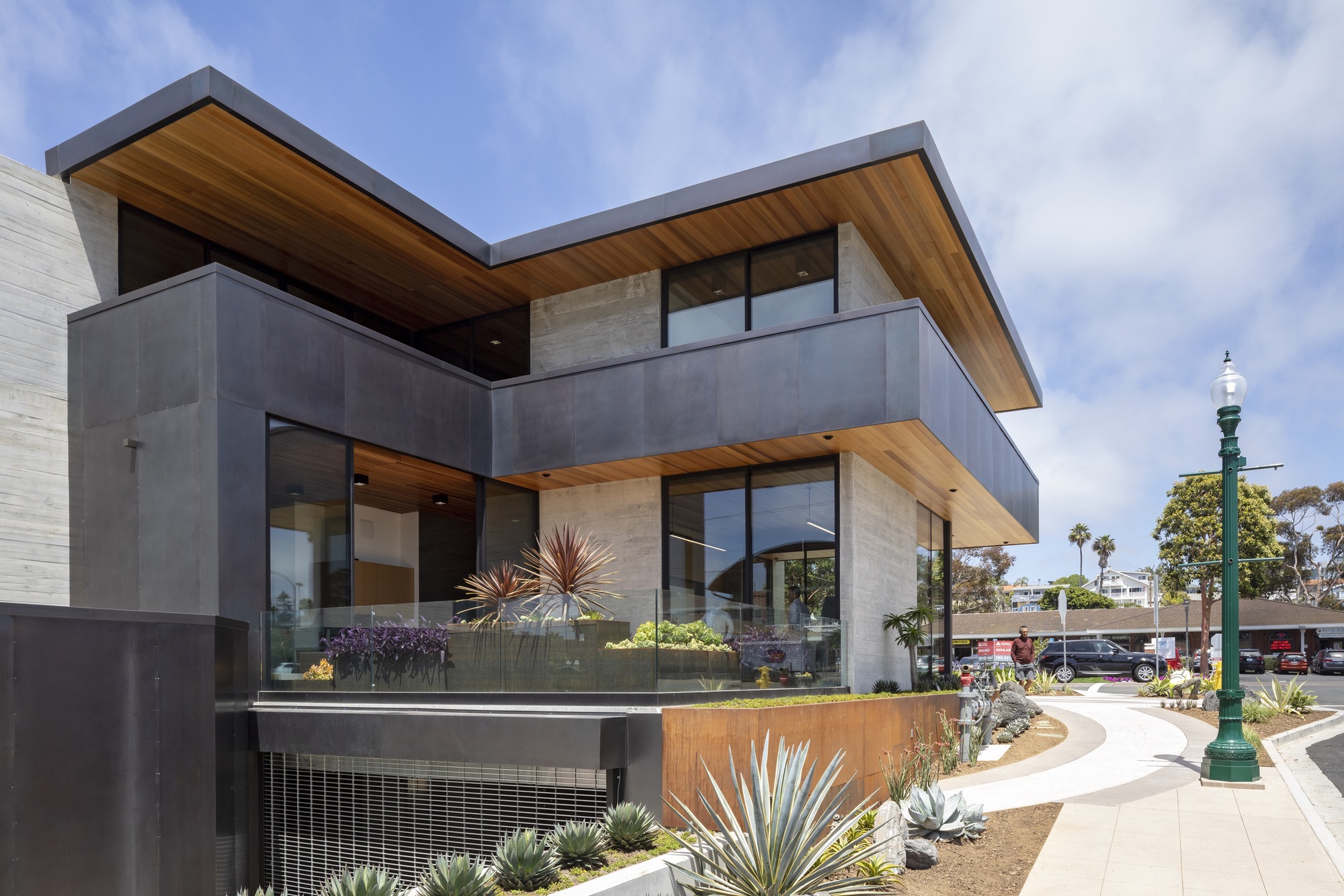 Gallery of C3 Bank Headquarters / Brett Farrow Architect - 11