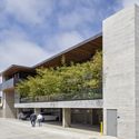 C3 Bank Headquarters / Brett Farrow Architect | ArchDaily