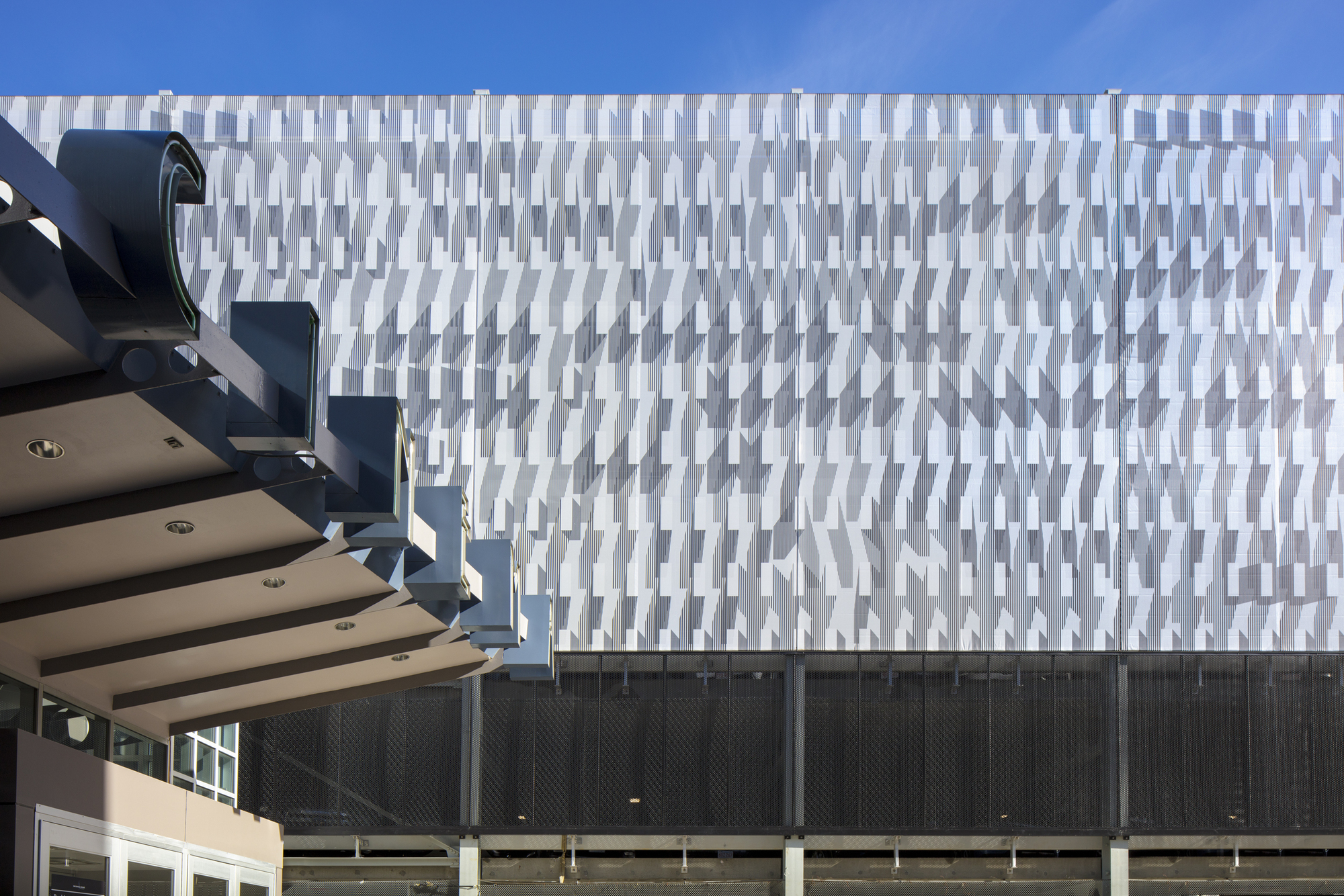 Gallery of Kendall Square Garage / French 2D - 13