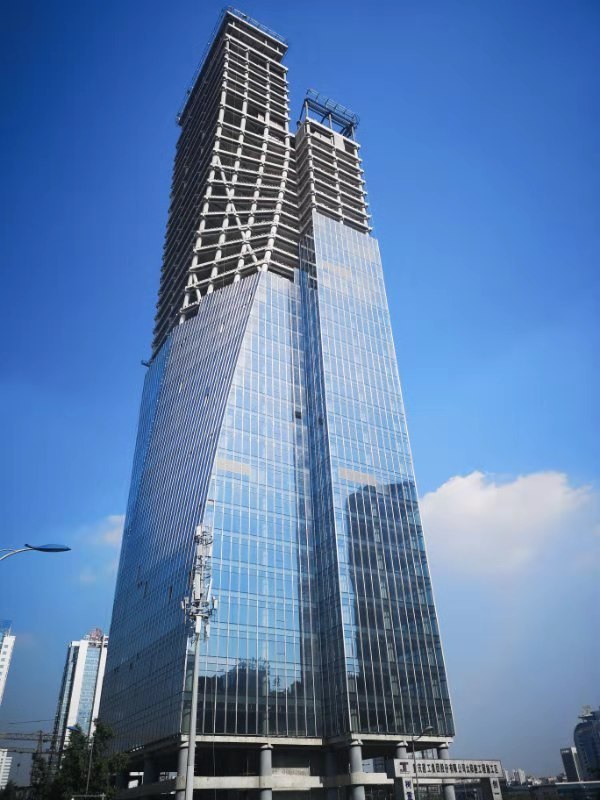 Gallery of Construction in Progress on Twisting Towers in Southwest ...