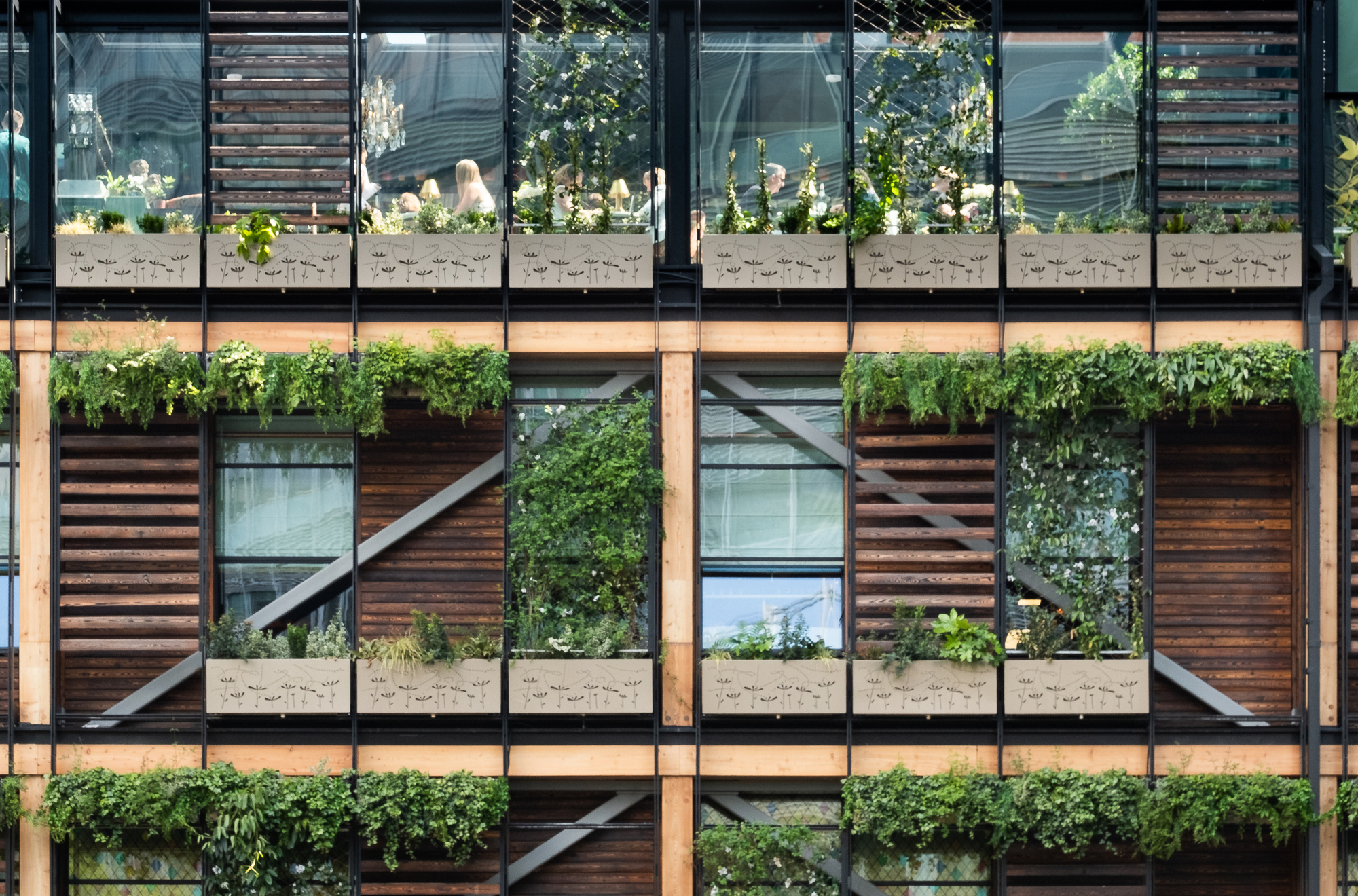 Gallery of Hardman Square Pavilion / Sheppard Robson - 3