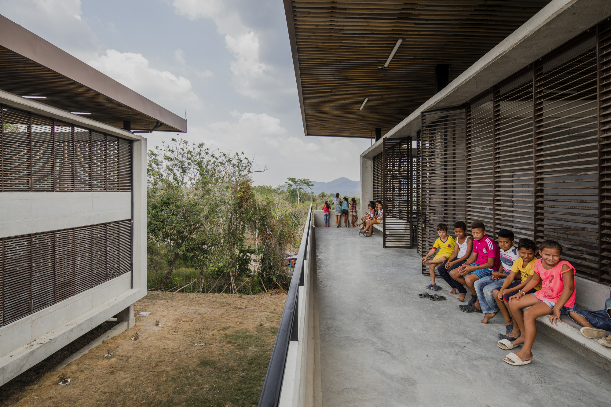 Gallery of Rural School El Hobo / FP Arquitectura - 11